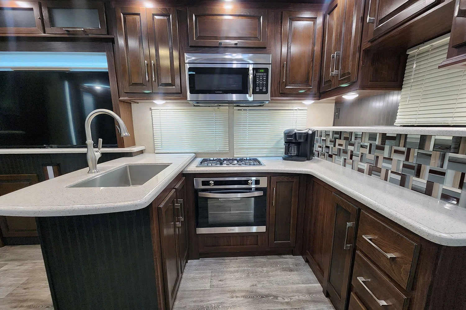 45 ft Cyclone Fifth Wheel Trailer | Kissimmee Orlando RV Rental