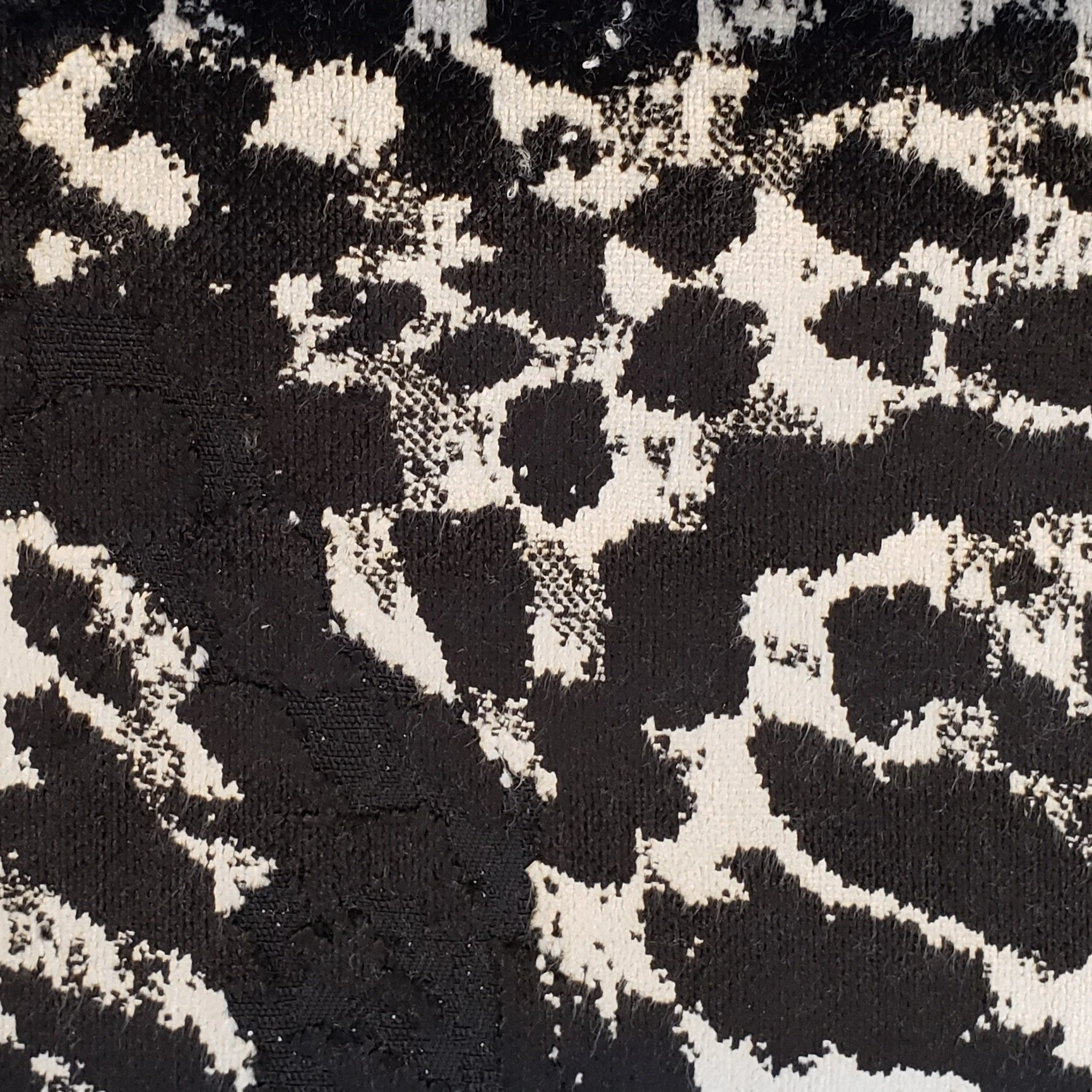 FLIRTY COLORS — De Leo Textiles