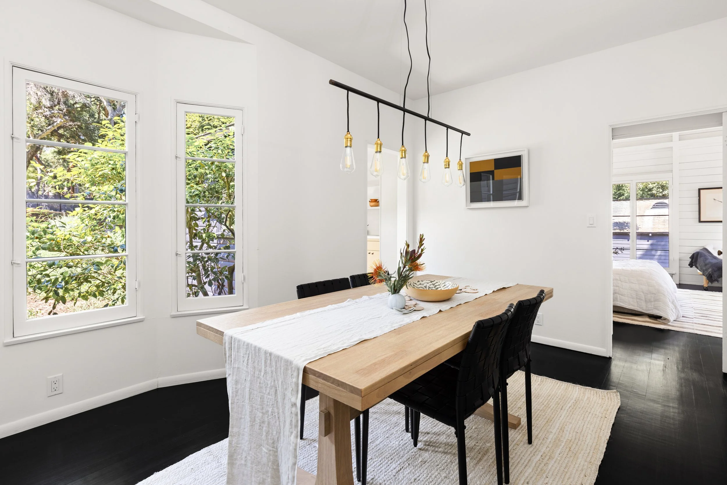 2070 E VALLEY — Becker Studios