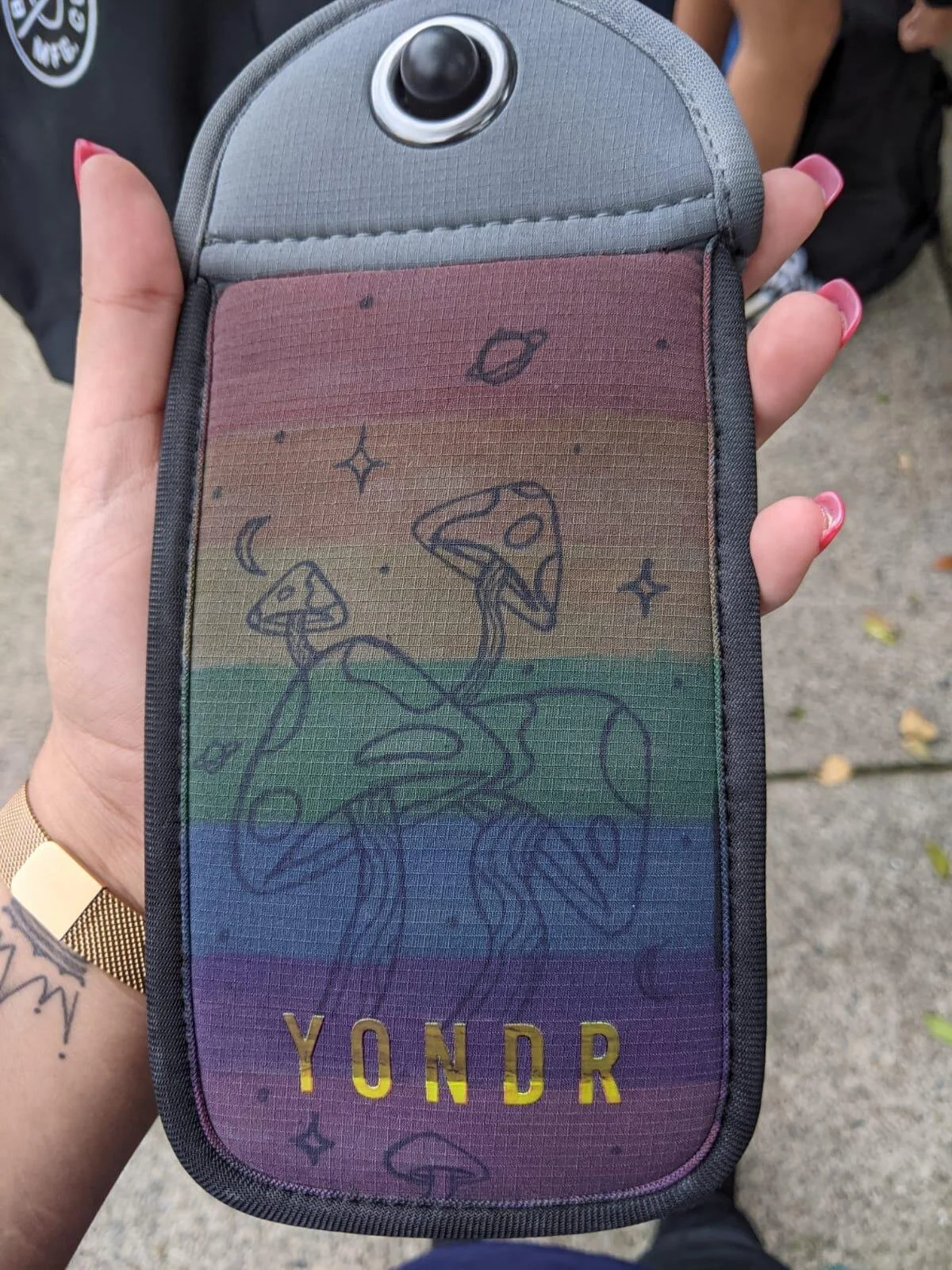 Student Pouch Artwork Yondr