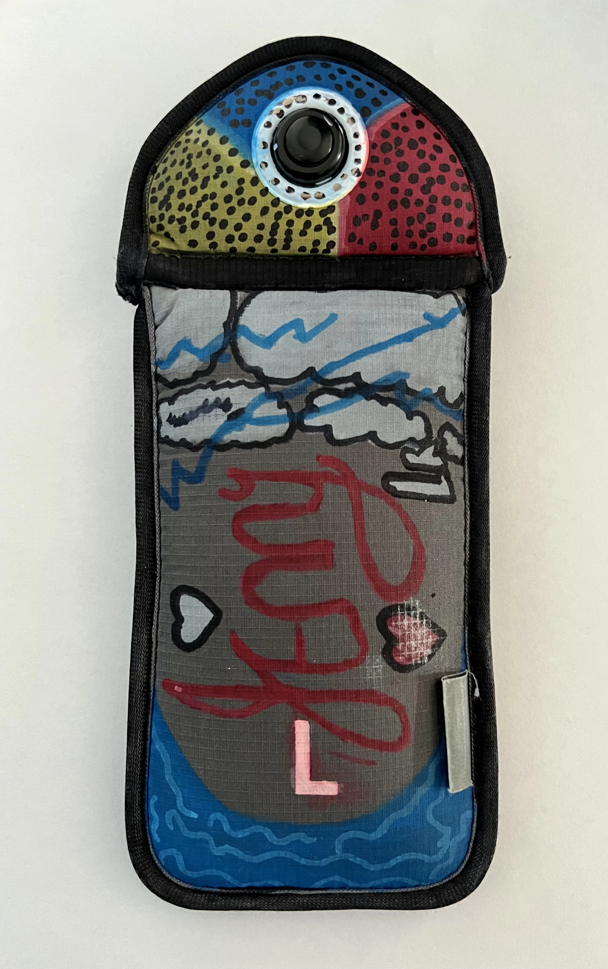 Student Pouch Artwork — Yondr