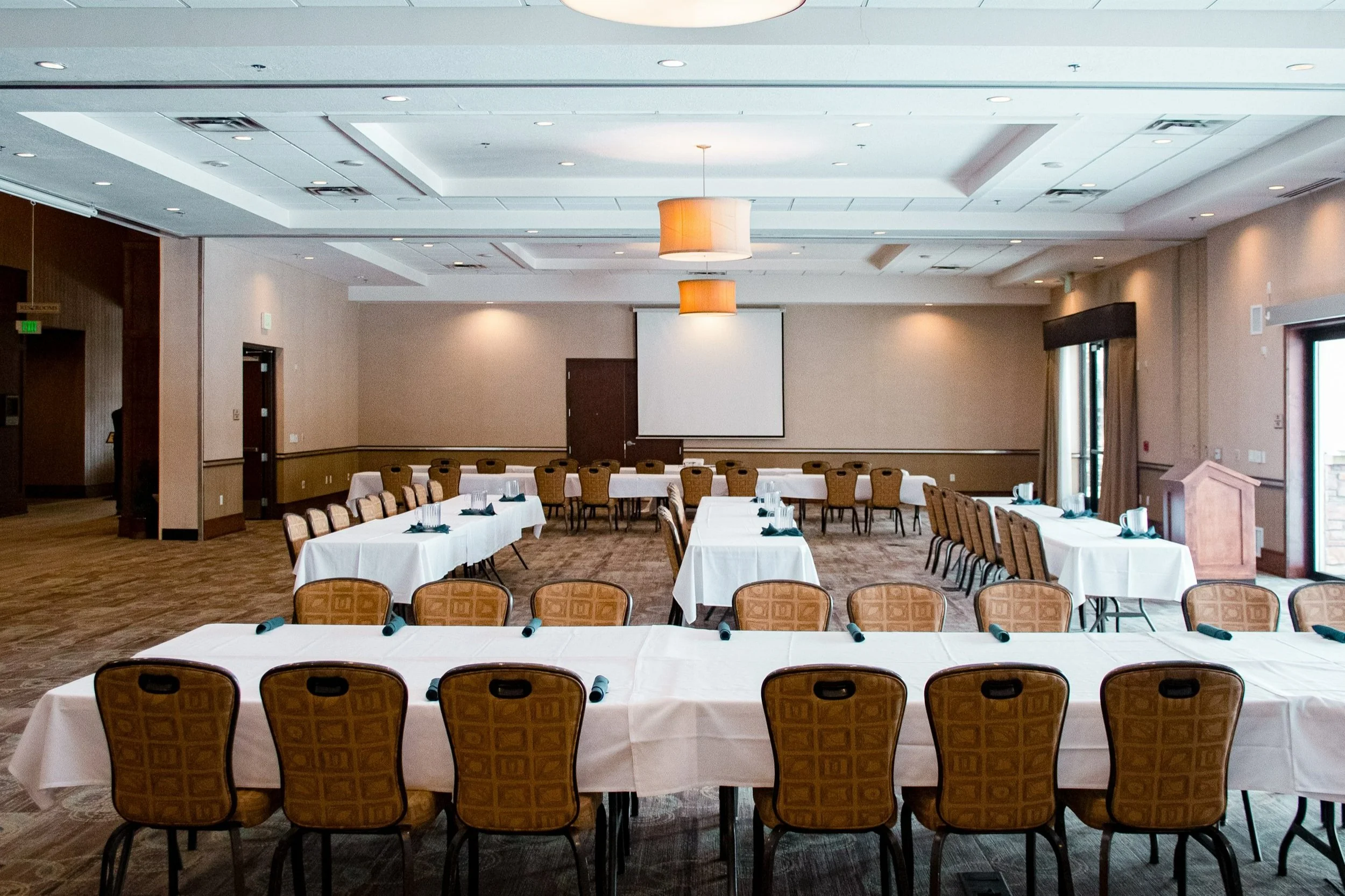 Facilities | The Riverwoods Conference Center