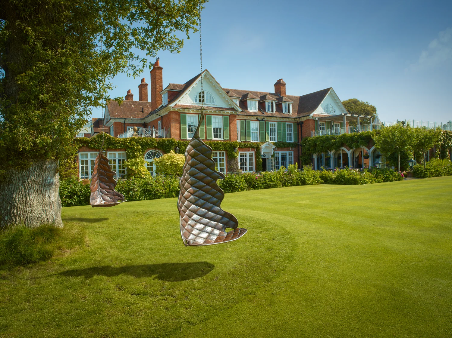 IN PRAISE OF CHEWTON GLEN: HAMPSHIRE'S MOST BEAUTIFUL COUNTRY HOUSE ...