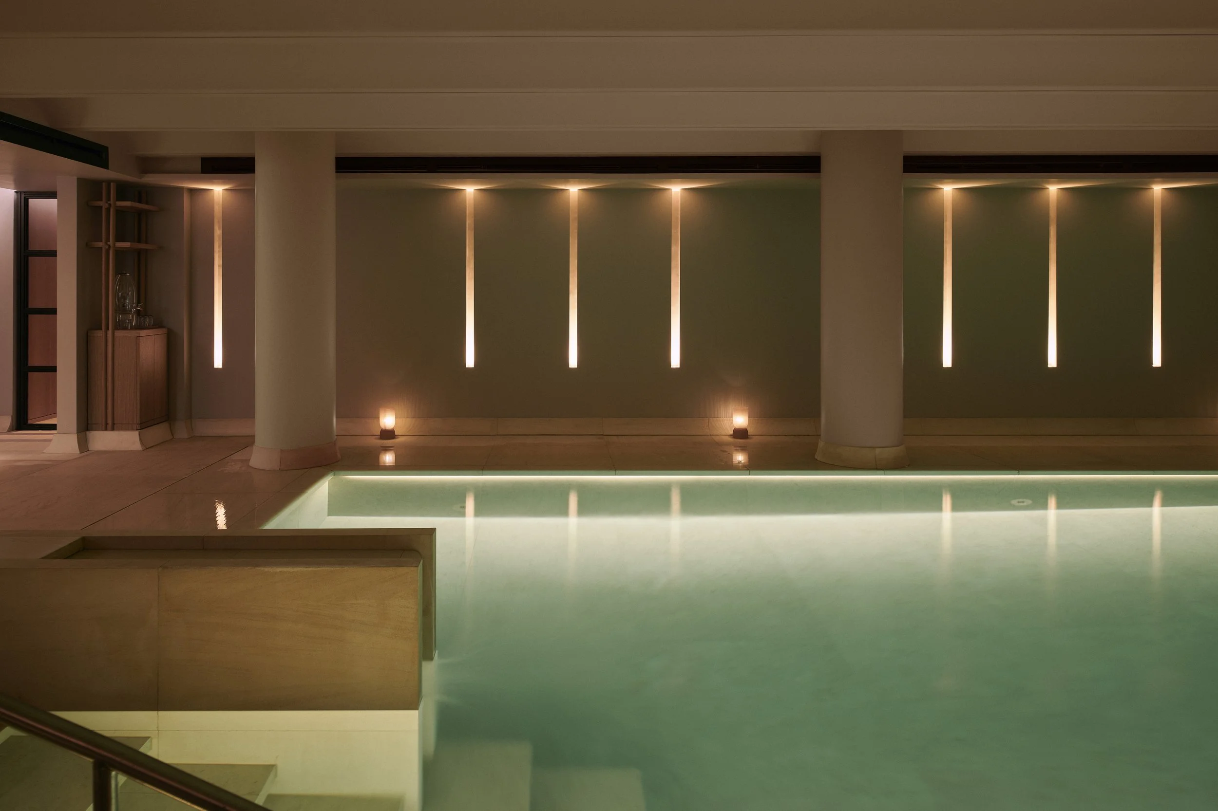Teresa Tarmey Arrives at Claridge's Spa — The Mayfair Musings