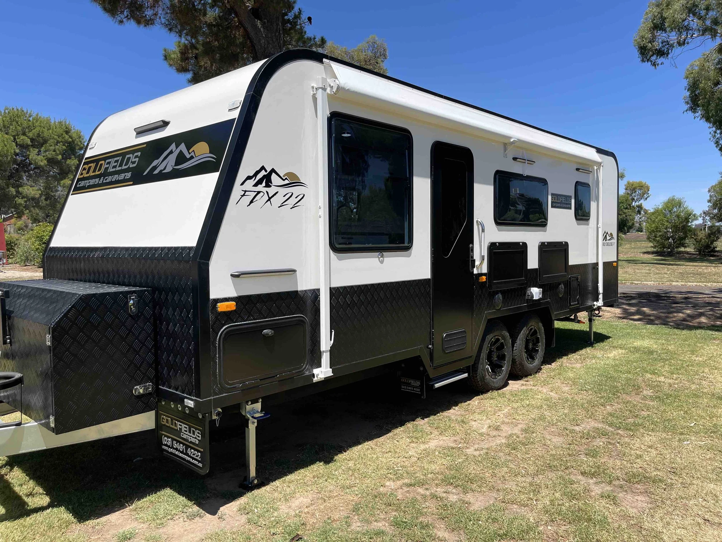 FAMILY DELUXE 22 — Goldfields Campers