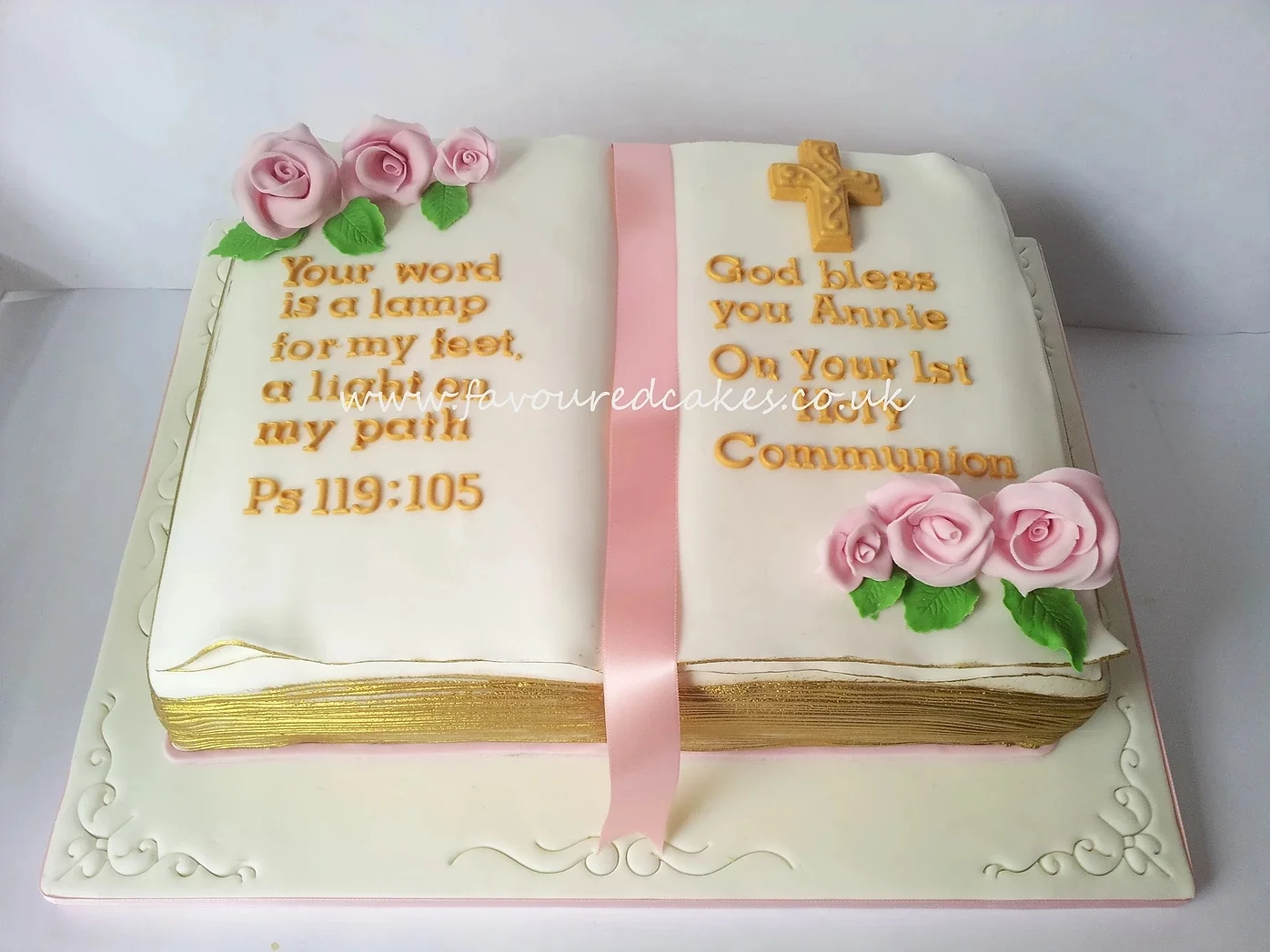 Book Cakes — Favoured Cakes || Sidcup, Kent