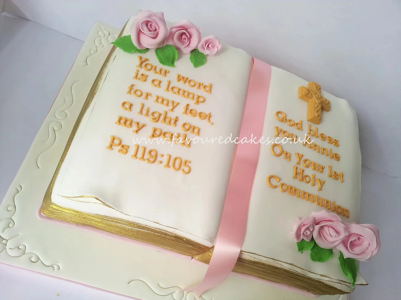 Book Cakes — Favoured Cakes || Sidcup, Kent