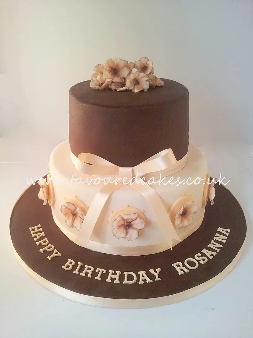 Ladies Cakes — Favoured Cakes || Sidcup, Kent