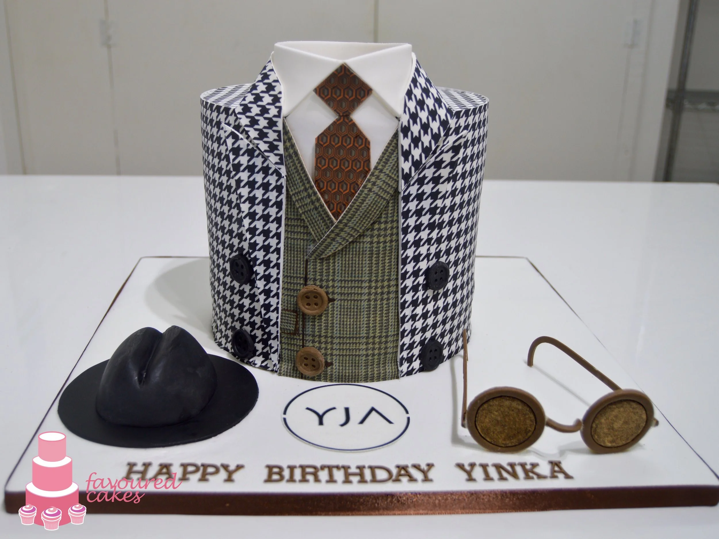 Mens Cakes — Favoured Cakes || Sidcup, Kent