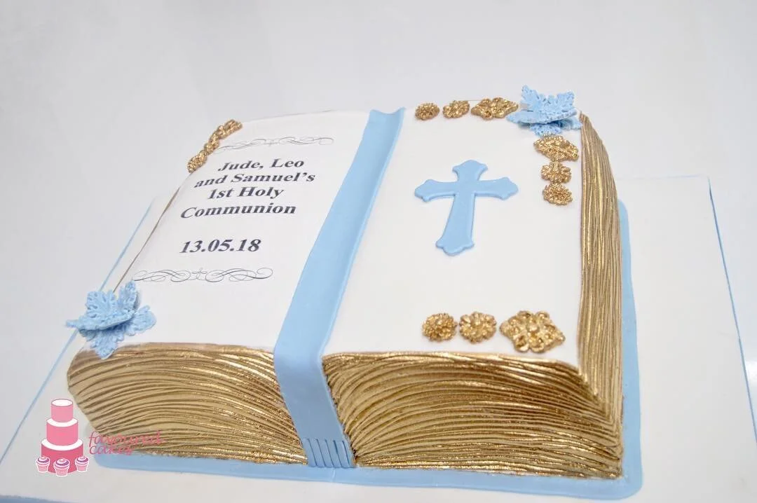 Book Cakes — Favoured Cakes || Sidcup, Kent