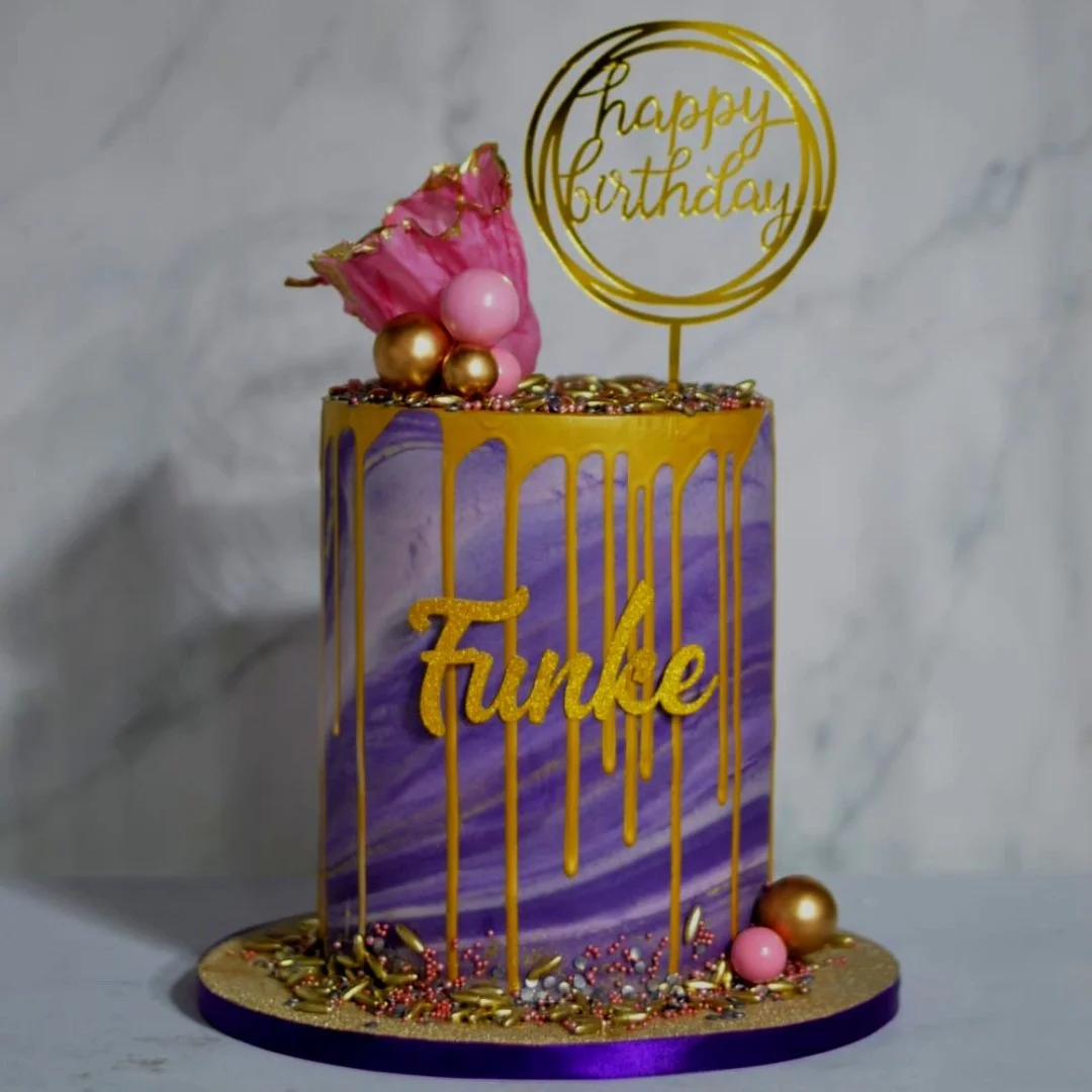 Ladies Cakes — Favoured Cakes || Sidcup, Kent