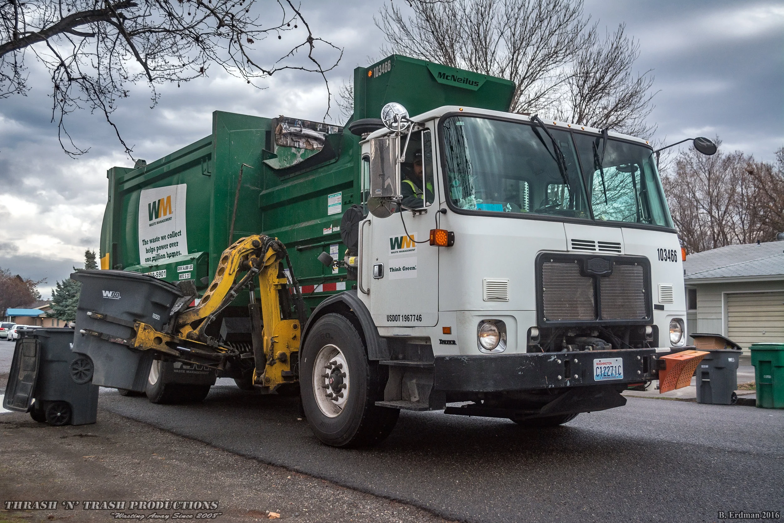 Autocar ACX - McNeilus AutoReach — Thrash 'N' Trash Productions