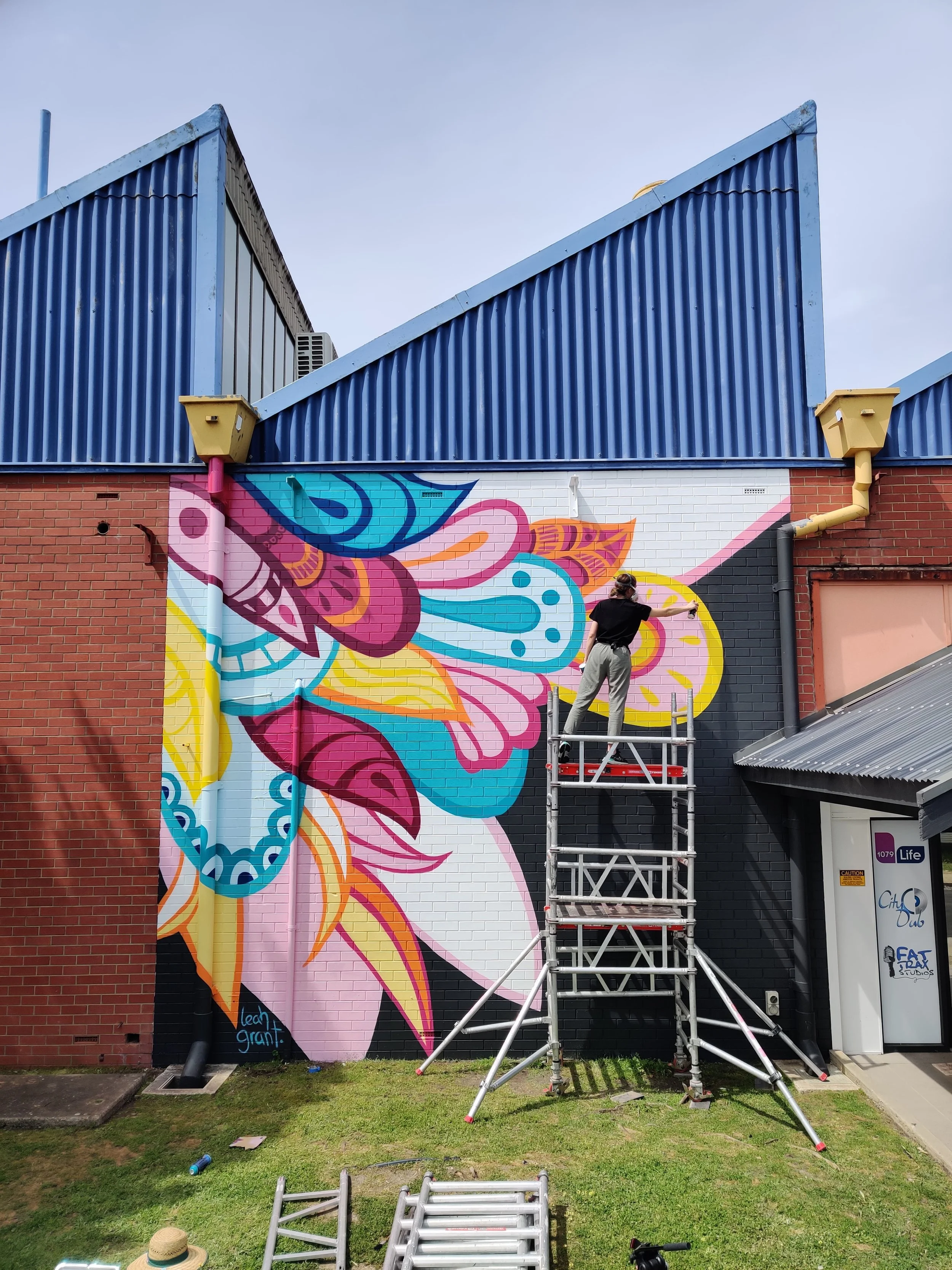 HOW TO PAINT A MURAL ON BRICK — Leah Grant | Adelaide Street Artist