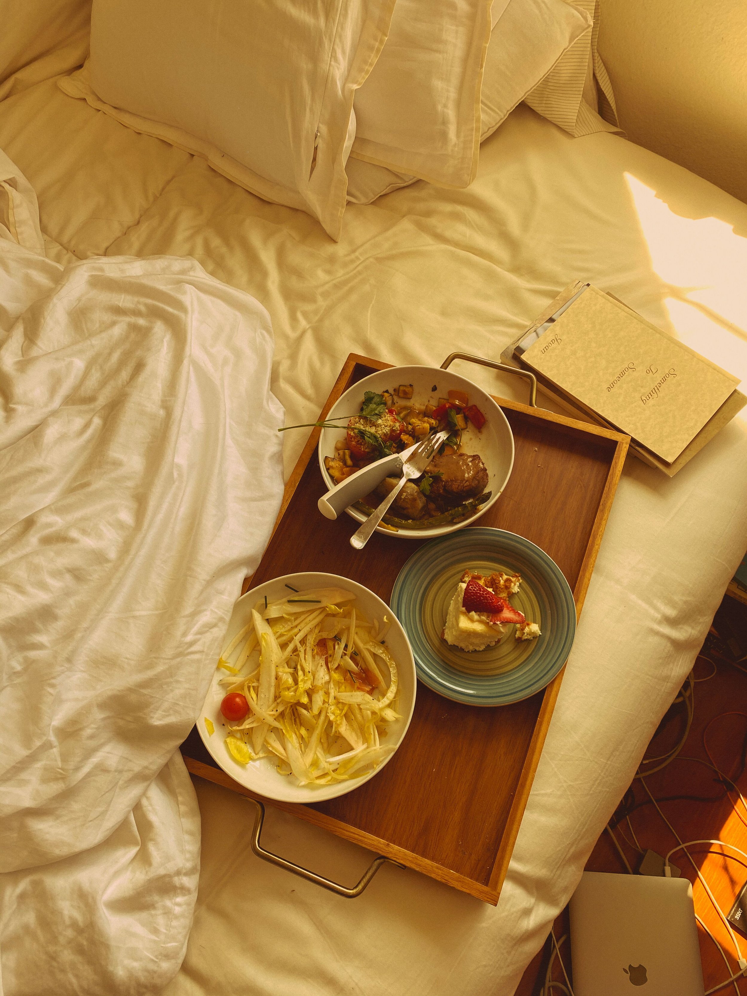 Kat Hong, Los Angeles food writer