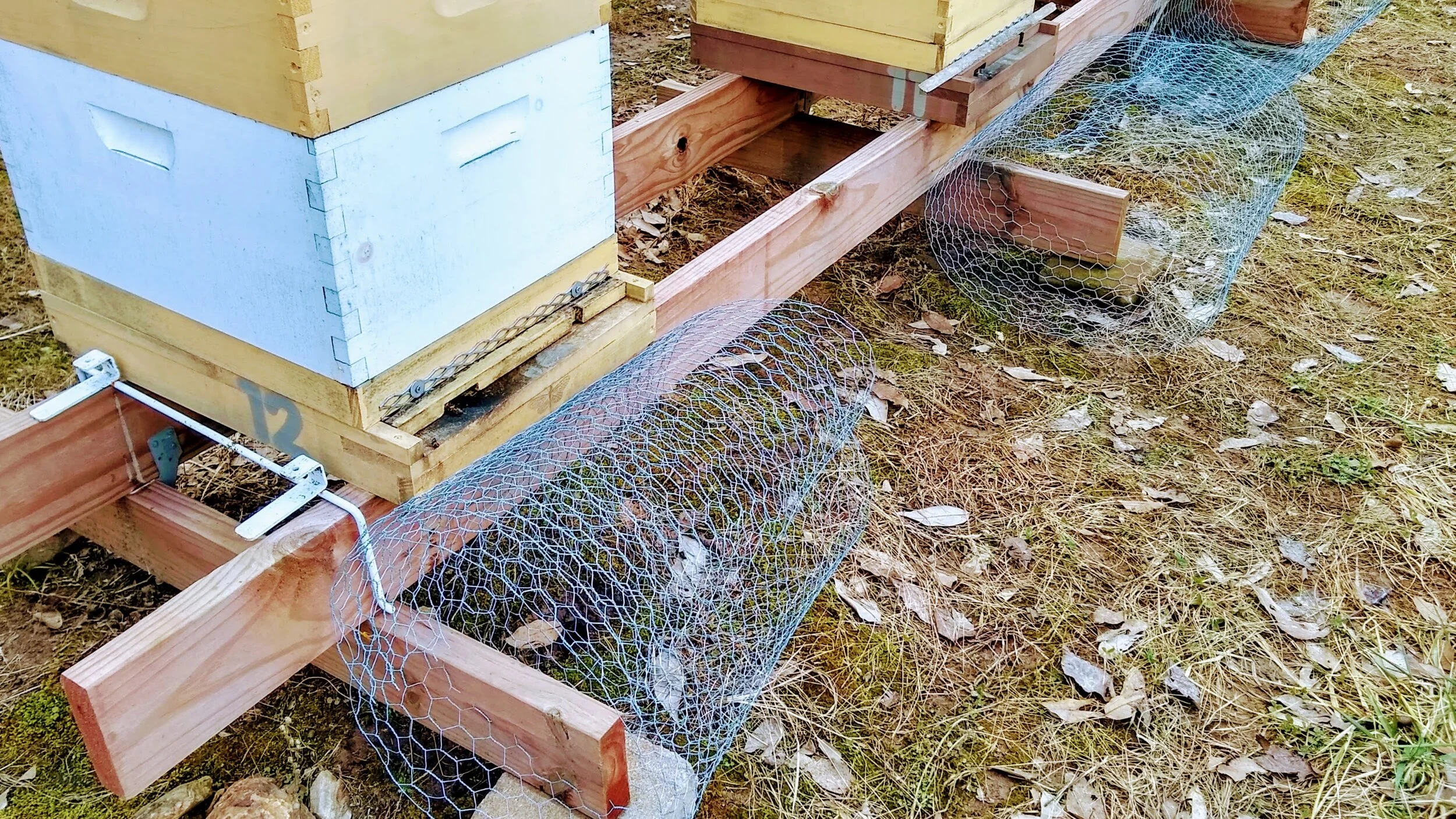 Skunk Fence — MiteCalculator.com