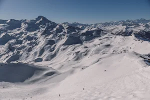 The Complete Guide to Les Menuires Ski Resort France — Finding Our ...