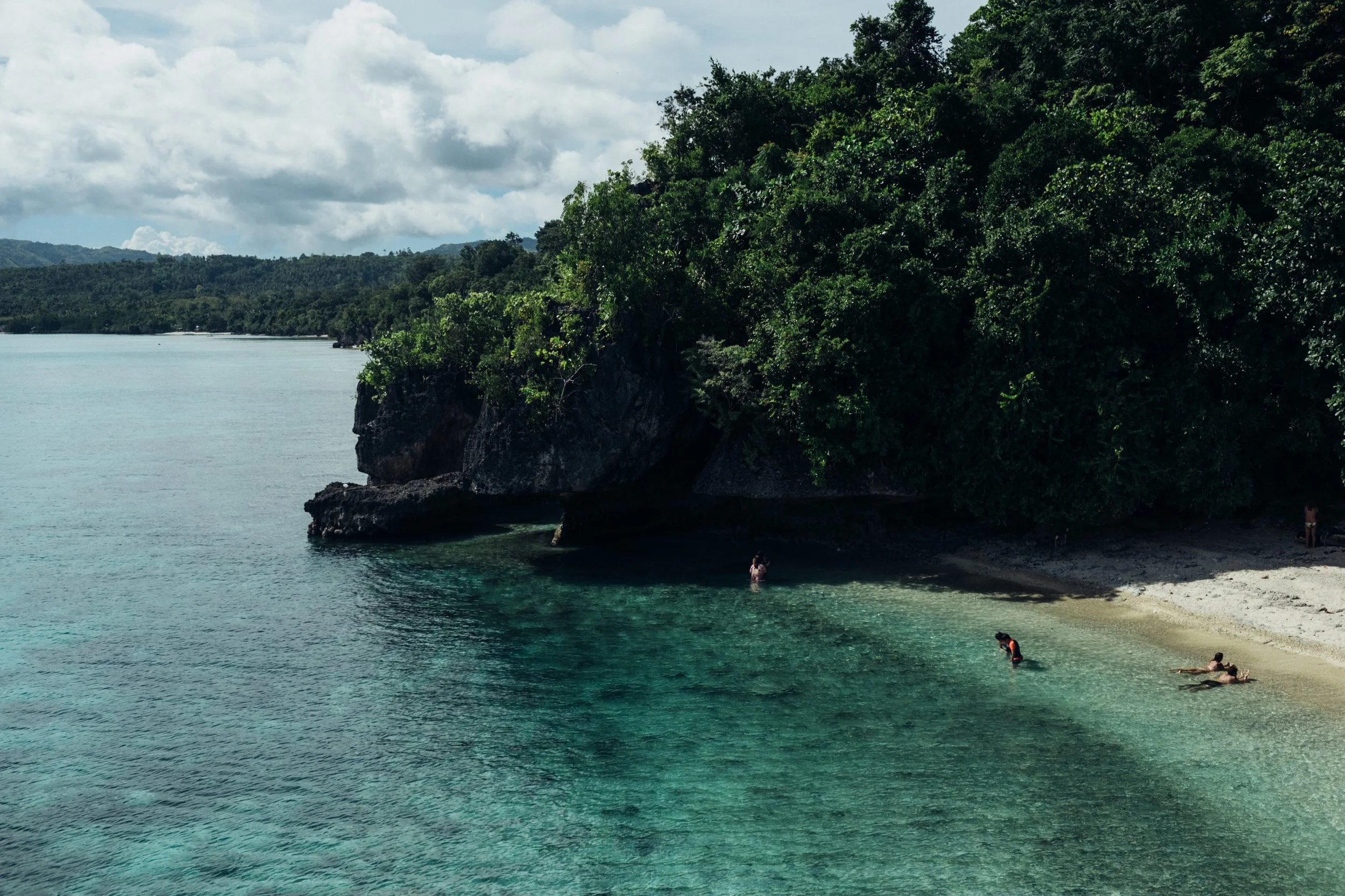 A Travel Guide on How To Explore The Philippines — Finding Our Adventure