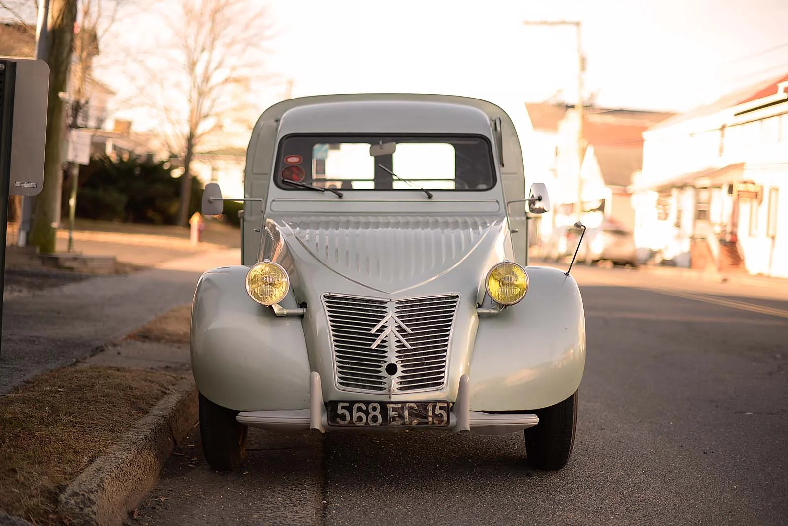 1968 Citroen 2CV AZU - Commonwealth Classics
