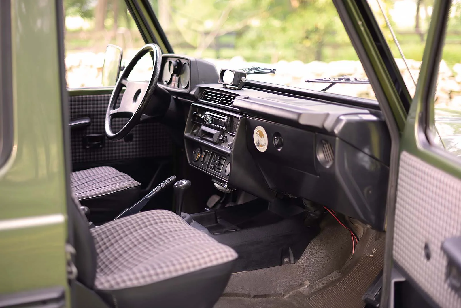 1984 Mercedes-Benz 300GD - Commonwealth Classics