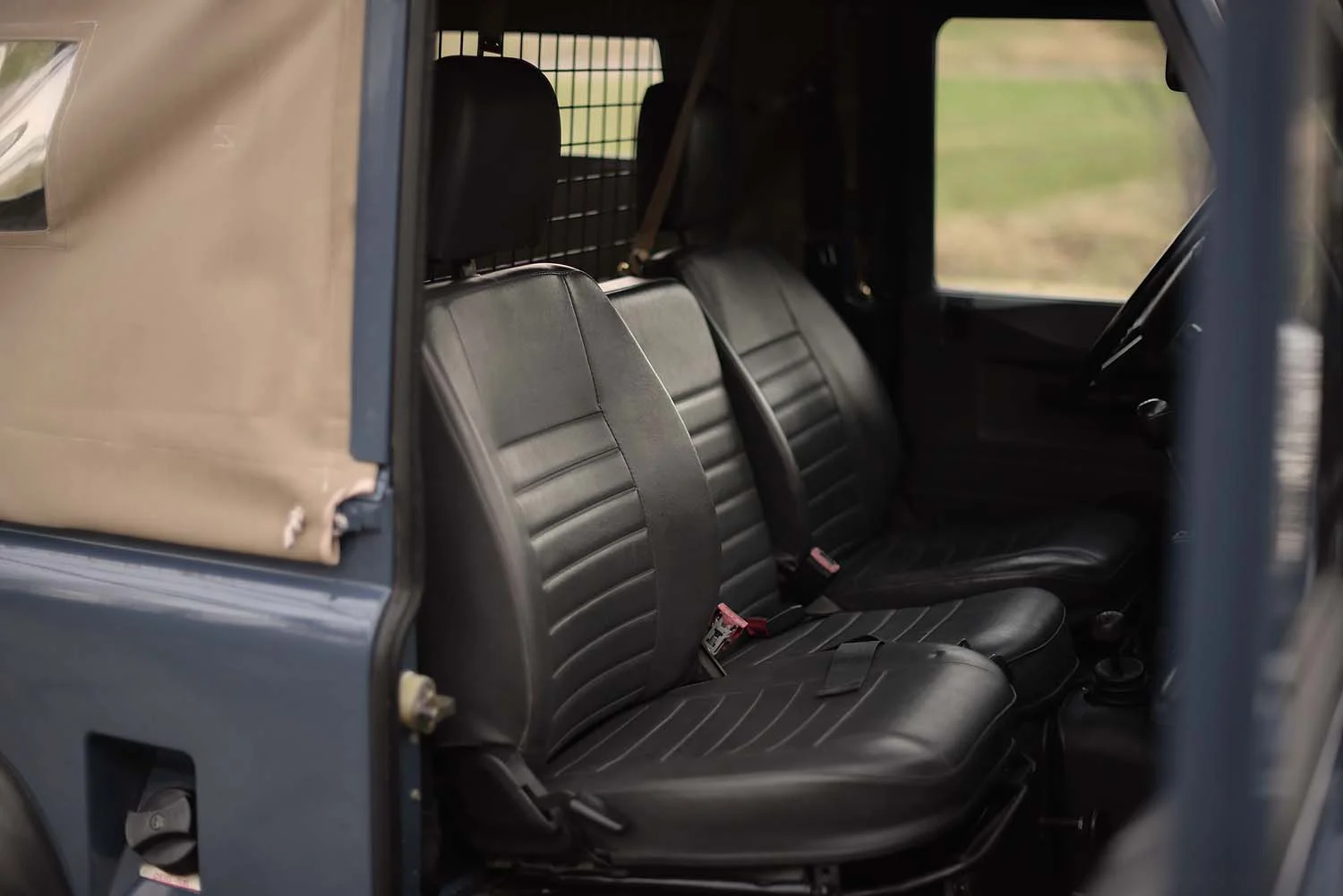 1991 Land Rover Defender 90 - Commonwealth Classics