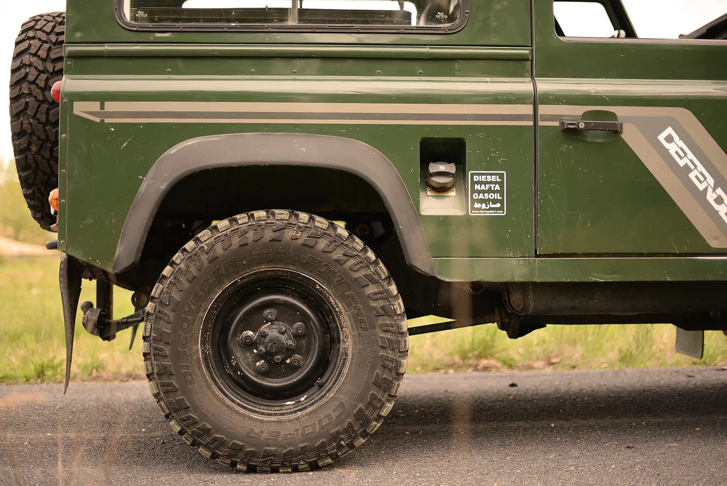 1994 Land Rover Defender 90 - Commonwealth Classics
