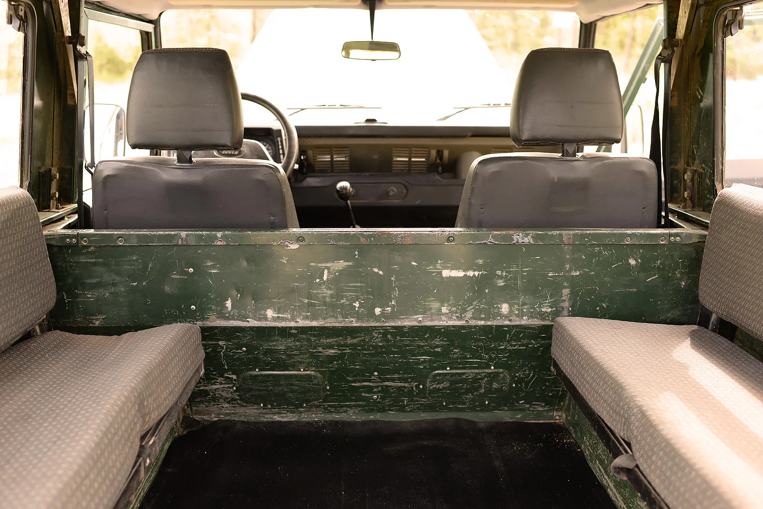 1994 Land Rover Defender 90 - Commonwealth Classics