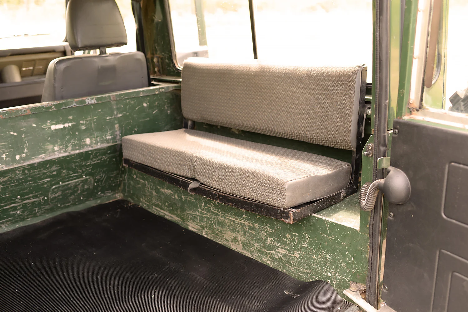 1994 Land Rover Defender 90 - Commonwealth Classics