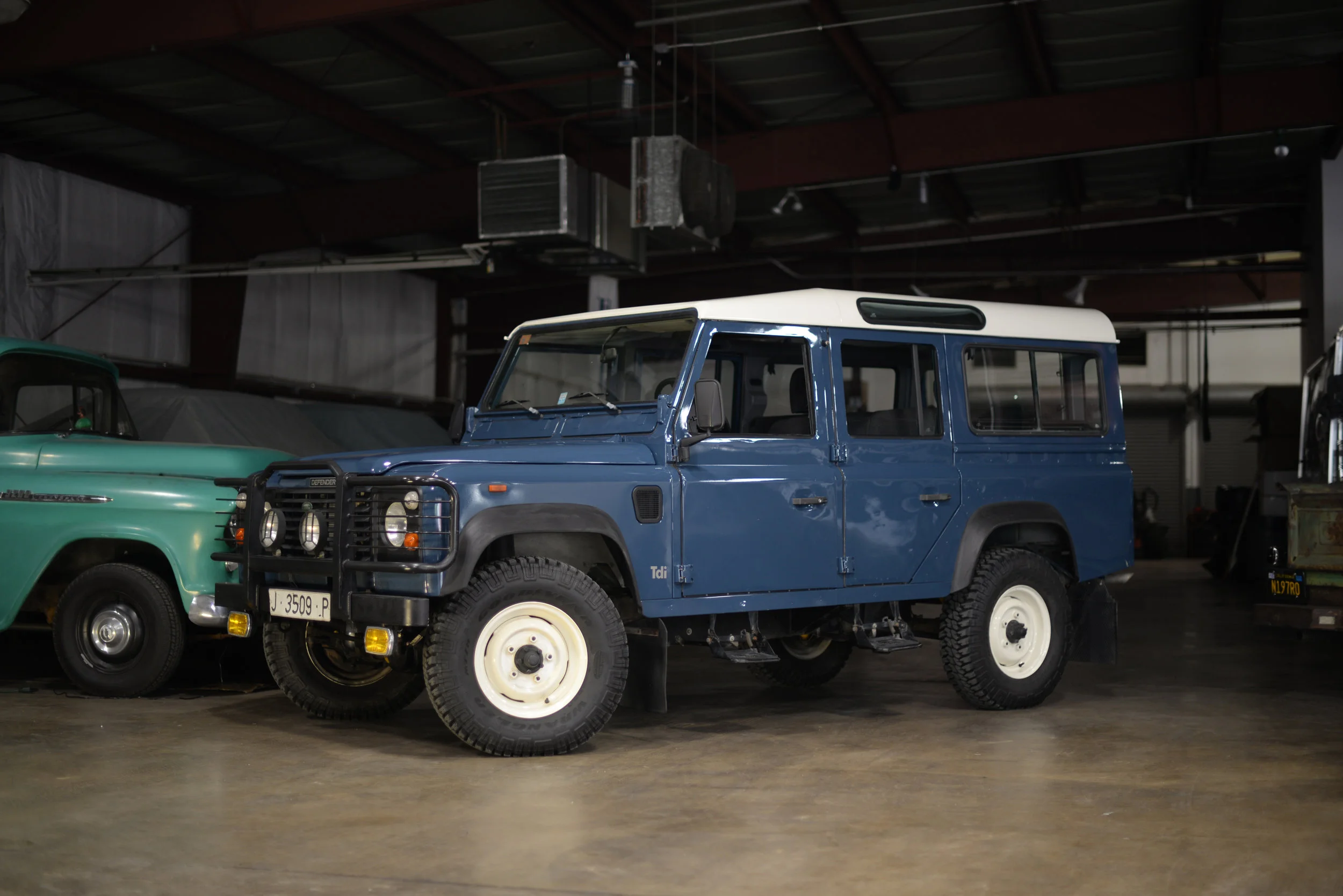 1991 Land Rover Defender 110 - Commonwealth Classics