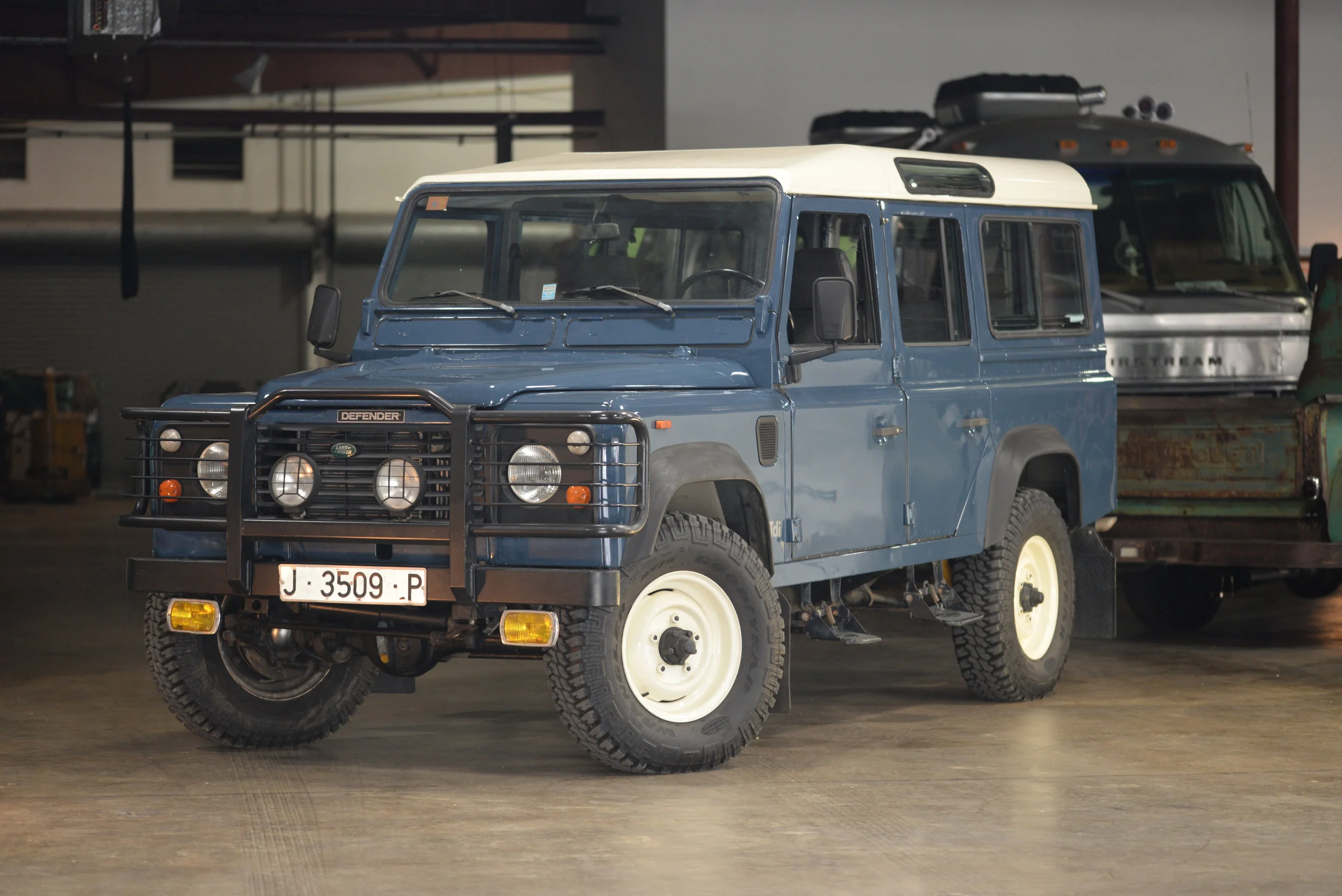 1991 Land Rover Defender 110 - Commonwealth Classics