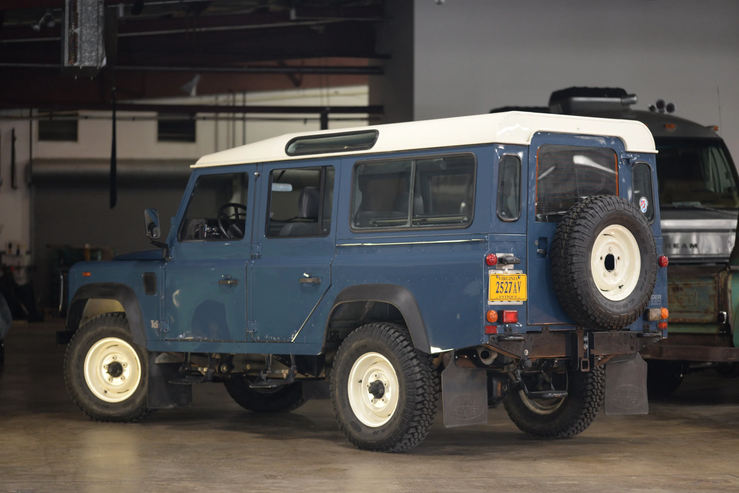 1991 Land Rover Defender 110 - Commonwealth Classics