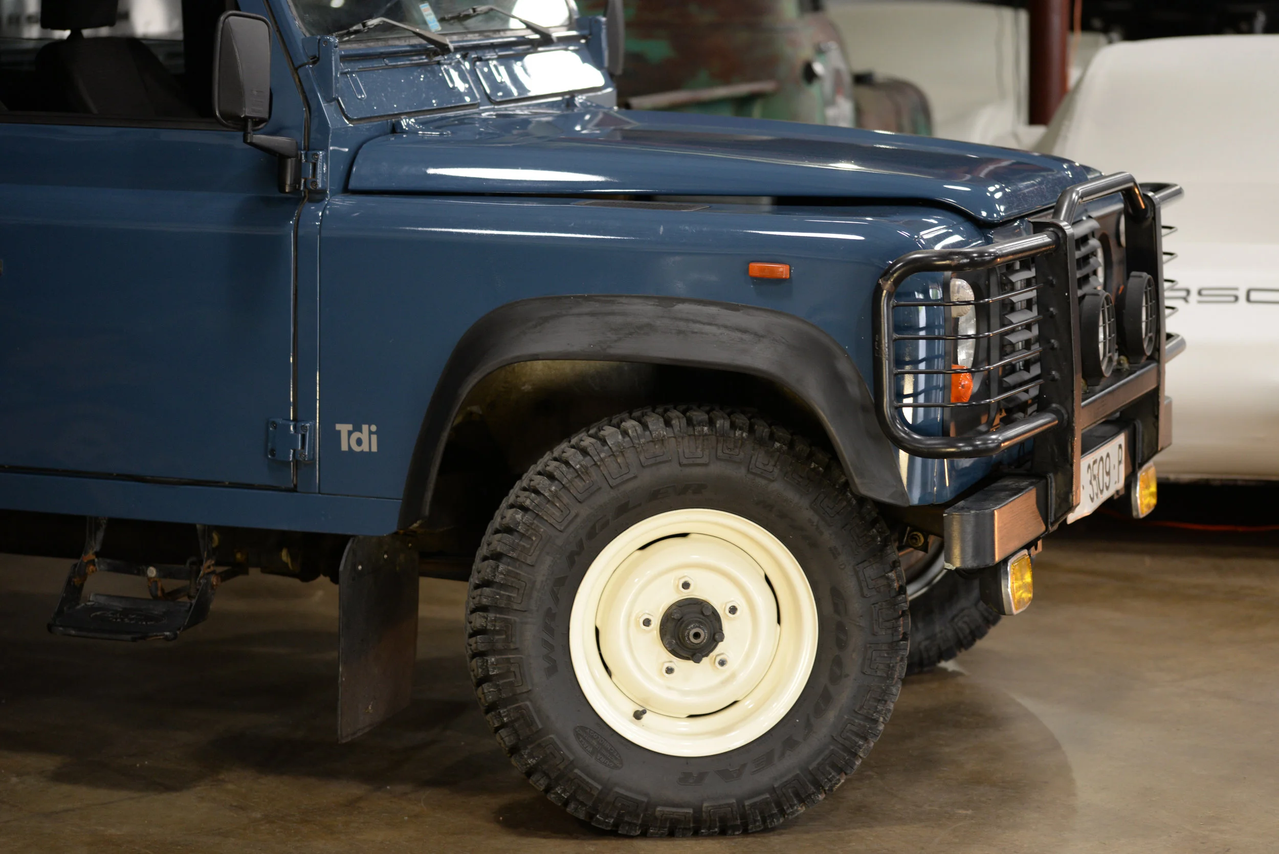 1991 Land Rover Defender 110 - Commonwealth Classics