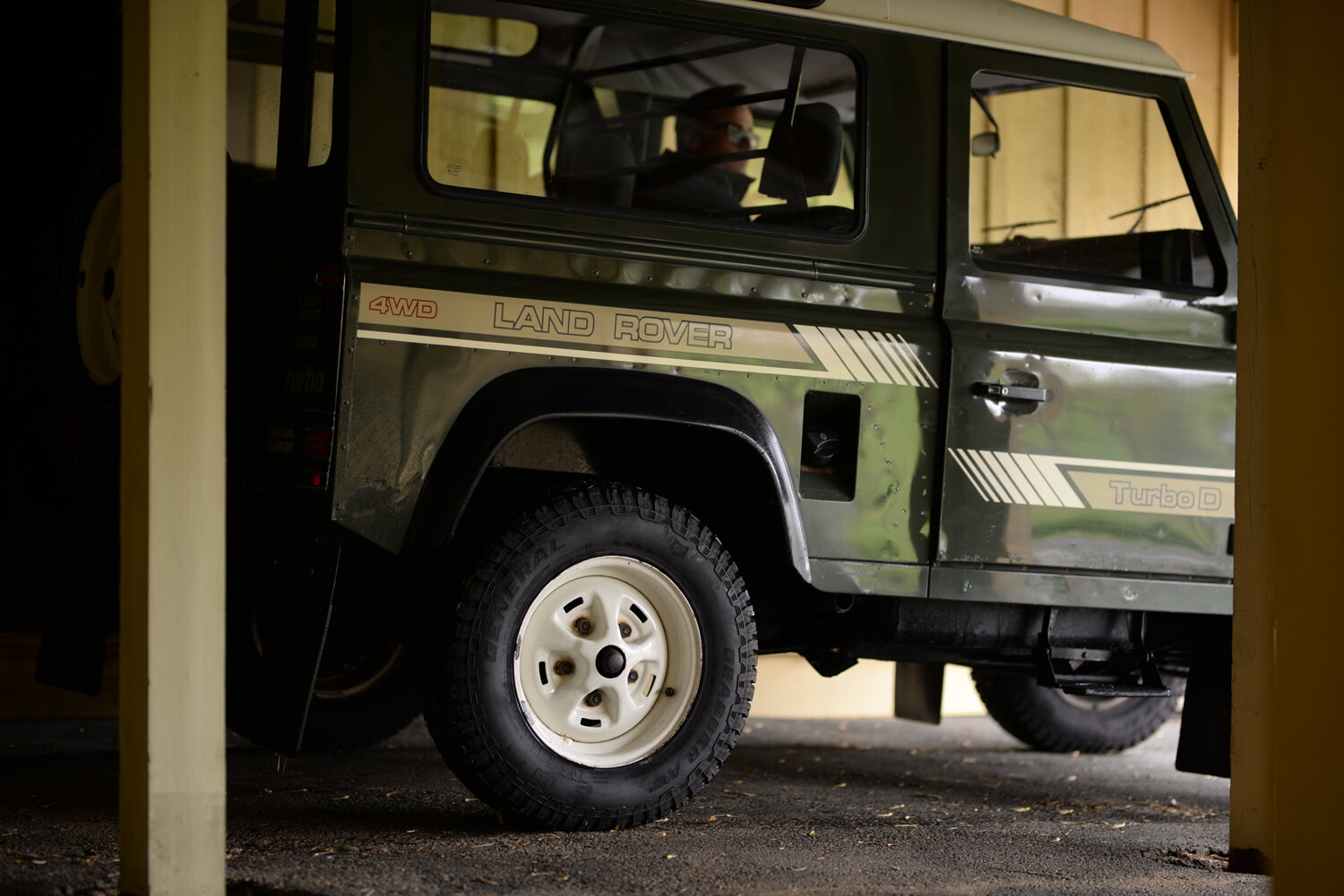 1990 Land Rover Defender 90 - Commonwealth Classics