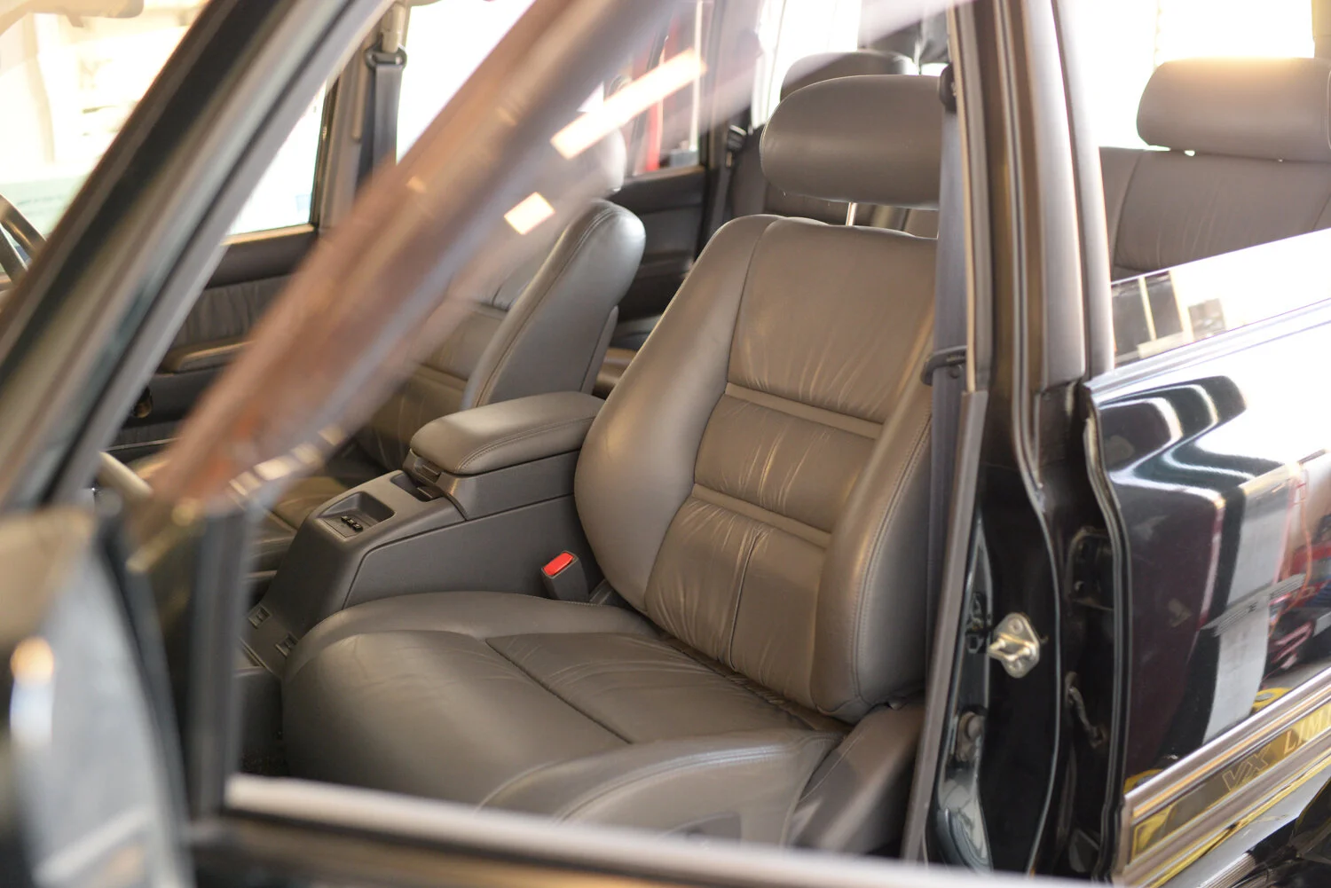 1993 Toyota VX Limited Land Cruiser - Commonwealth Classics