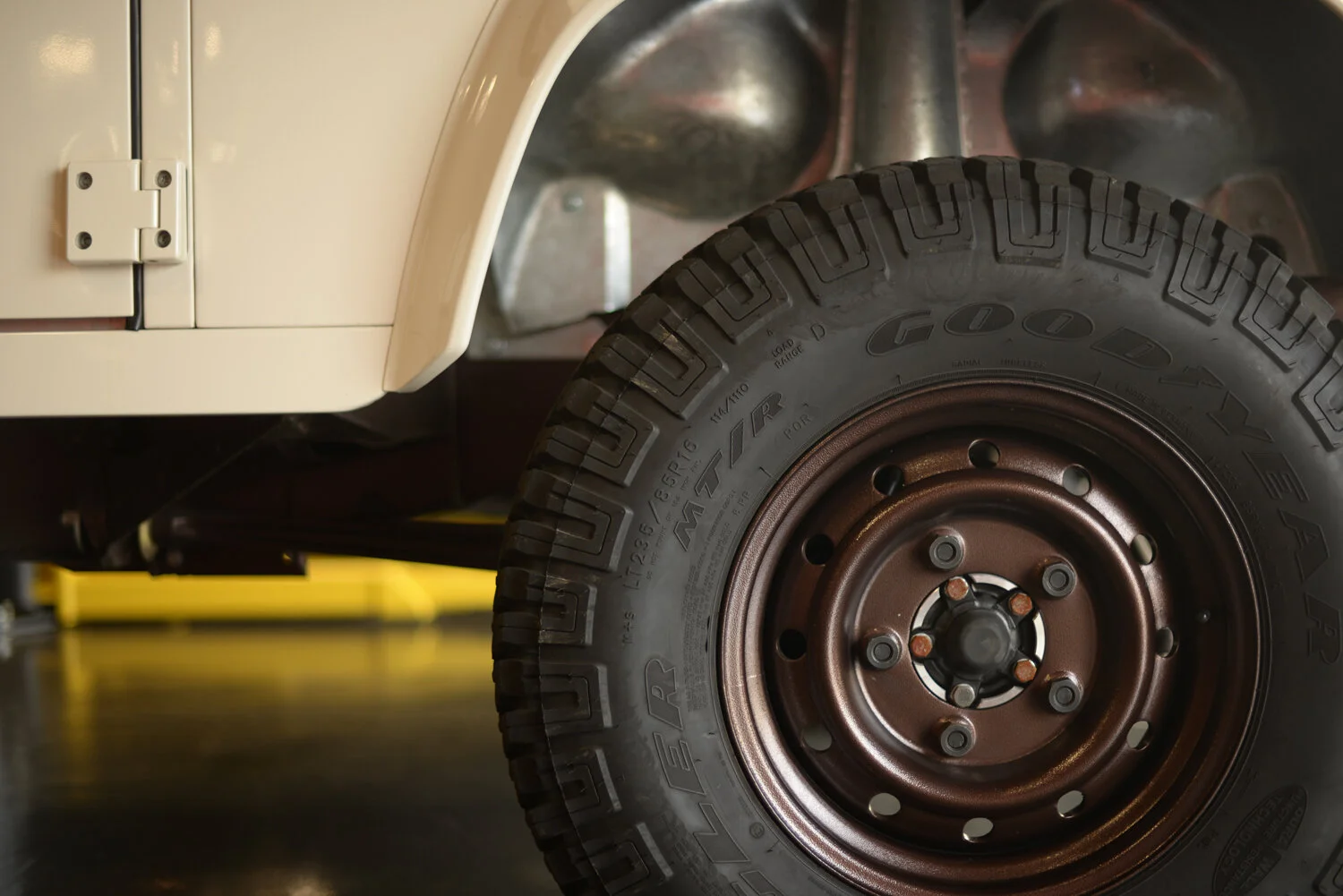 1994 Land Rover Defender 110 HCPU - Commonwealth Classics