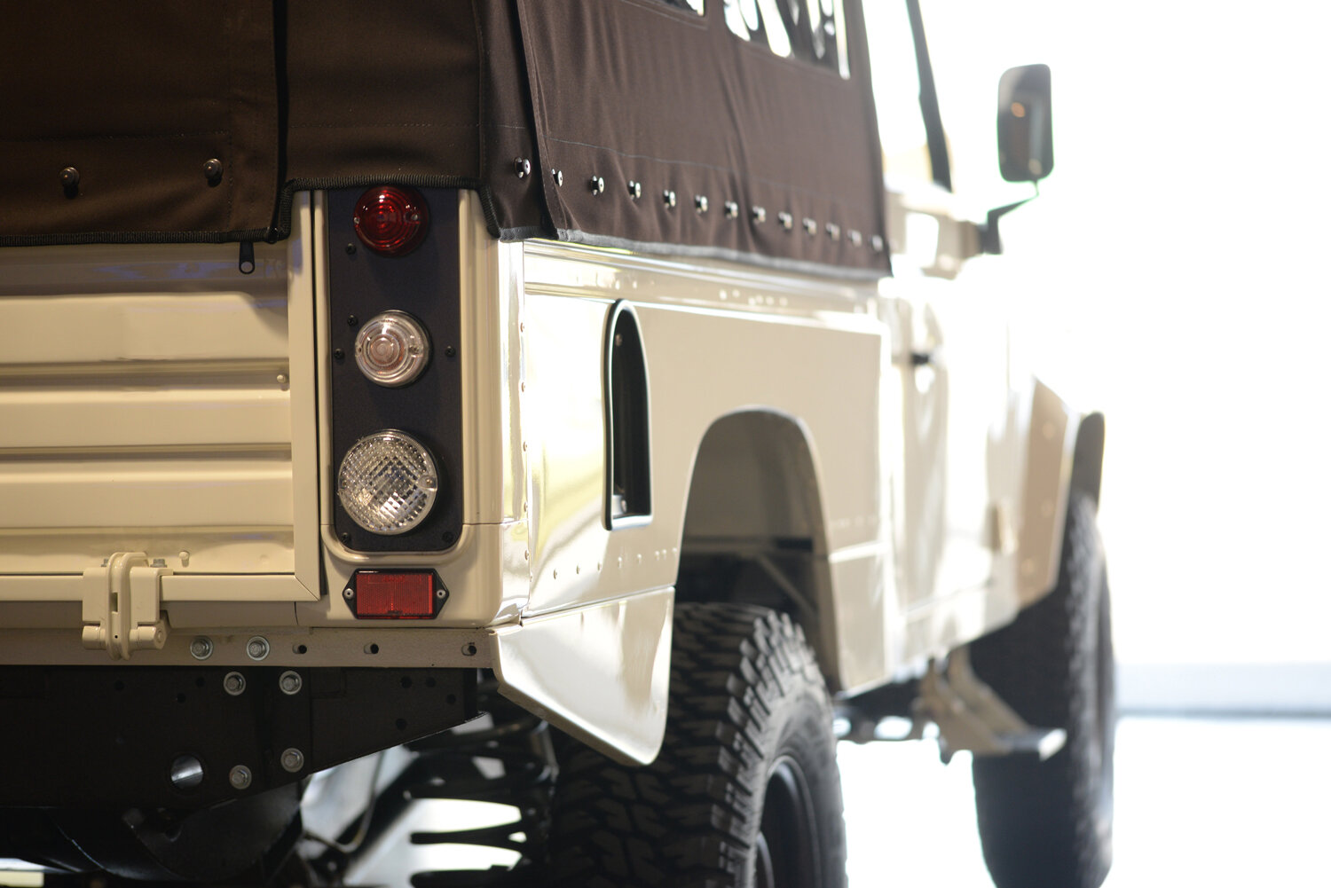 1994 Land Rover Defender 110 HCPU - Commonwealth Classics