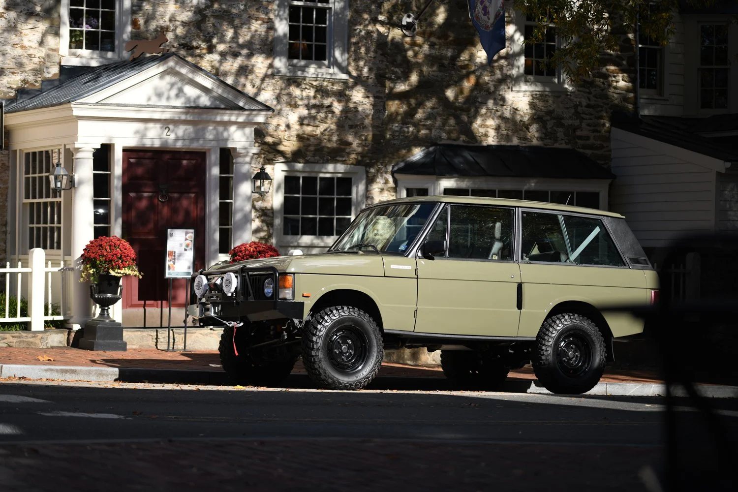 Custom Land Rover Range Rover Classic - Commonwealth Classics