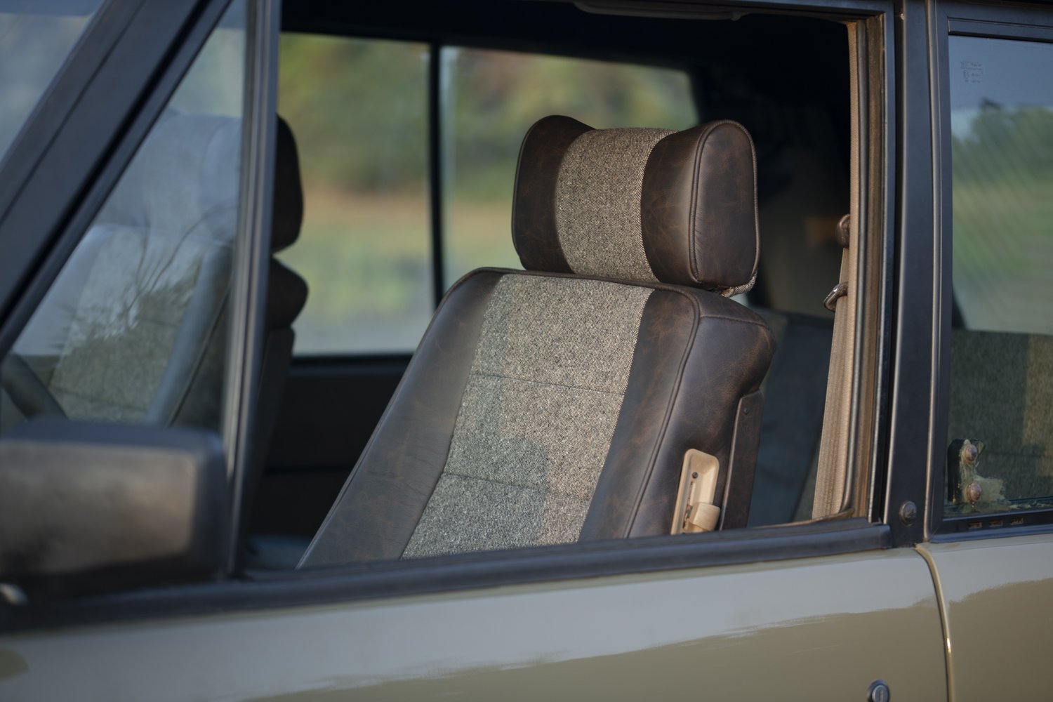 Custom Land Rover Range Rover Classic - Commonwealth Classics