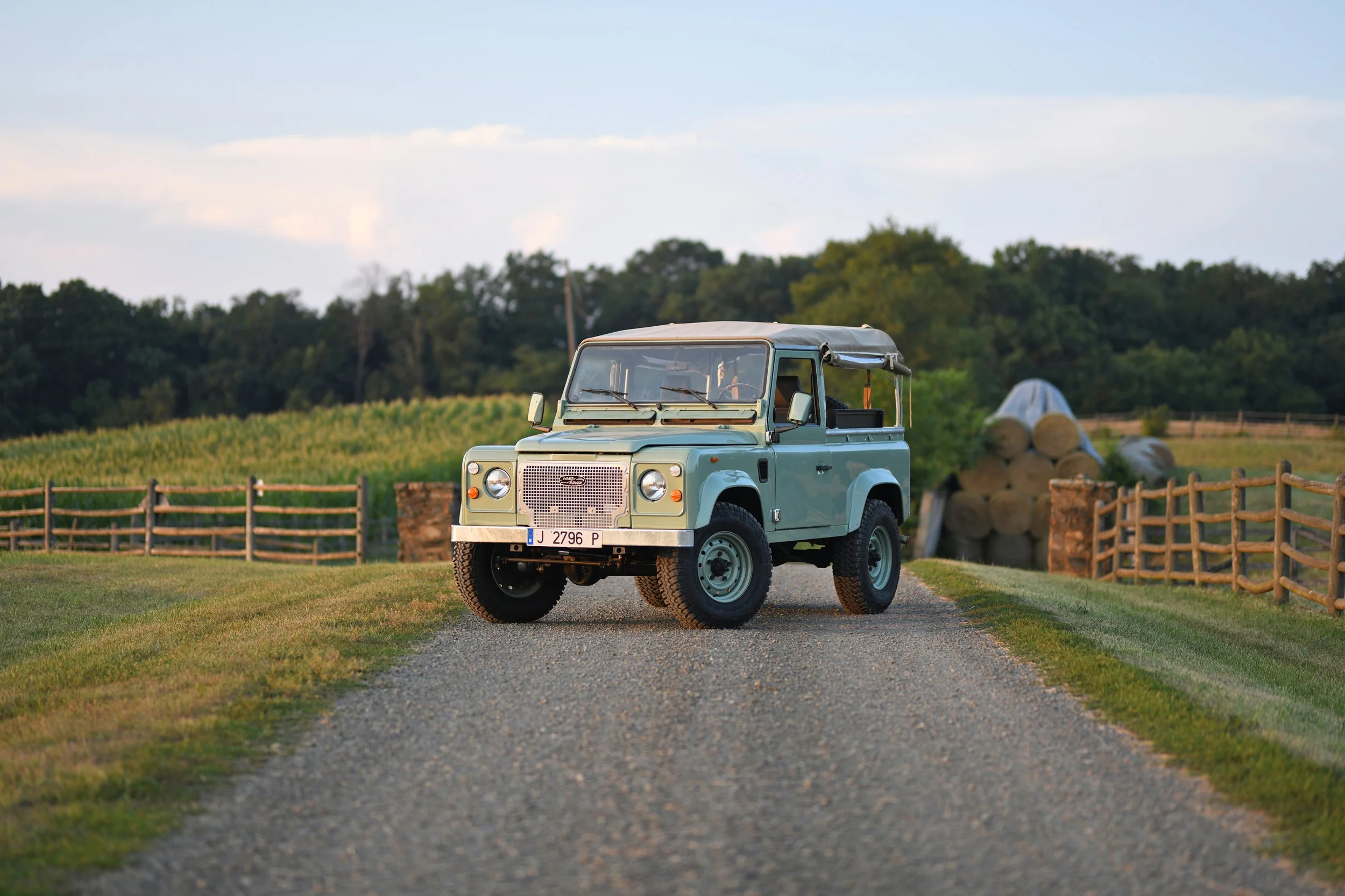 1991 Land Rover Defender 90 - Commonwealth Classics