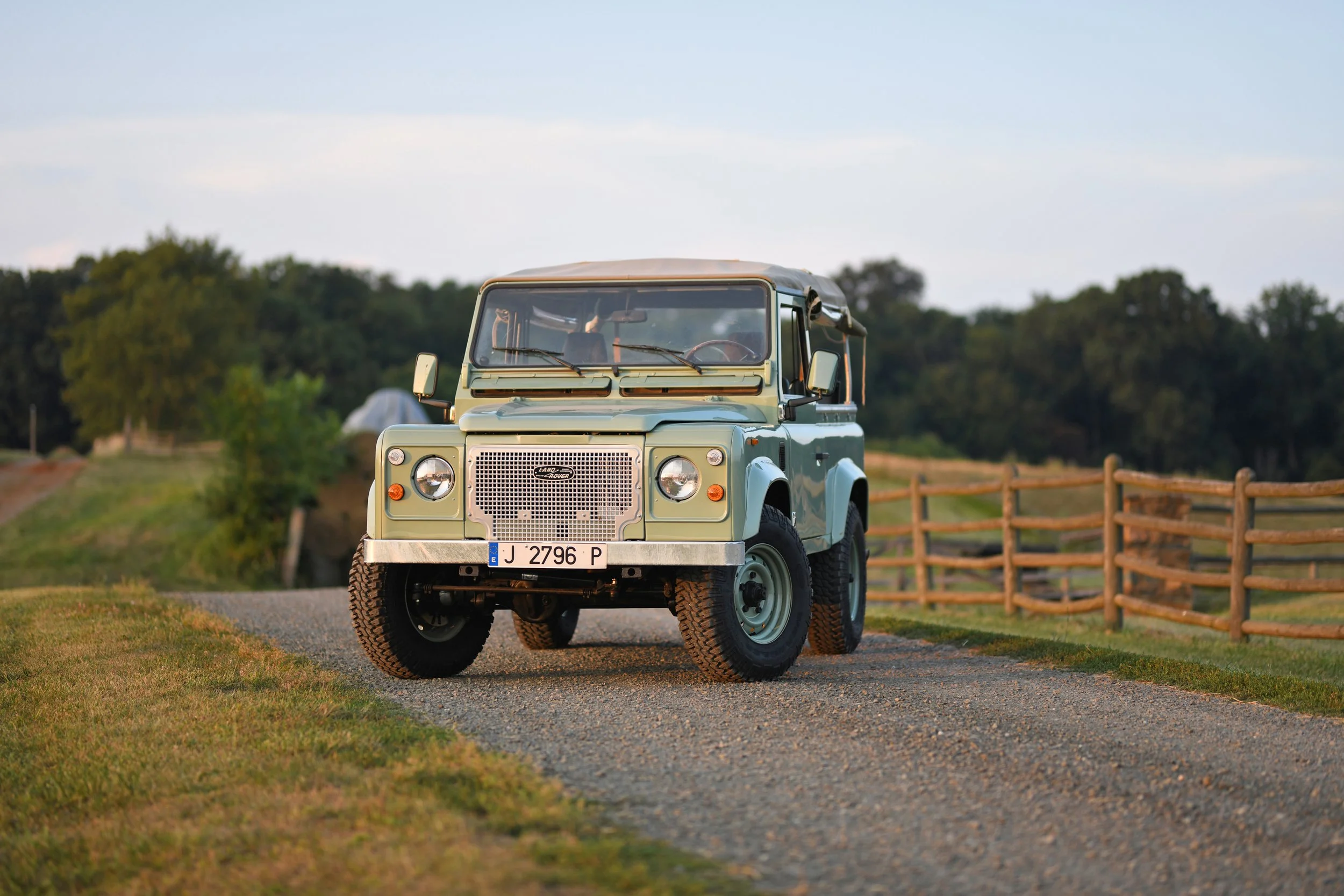 1991 Land Rover Defender 90 - Commonwealth Classics