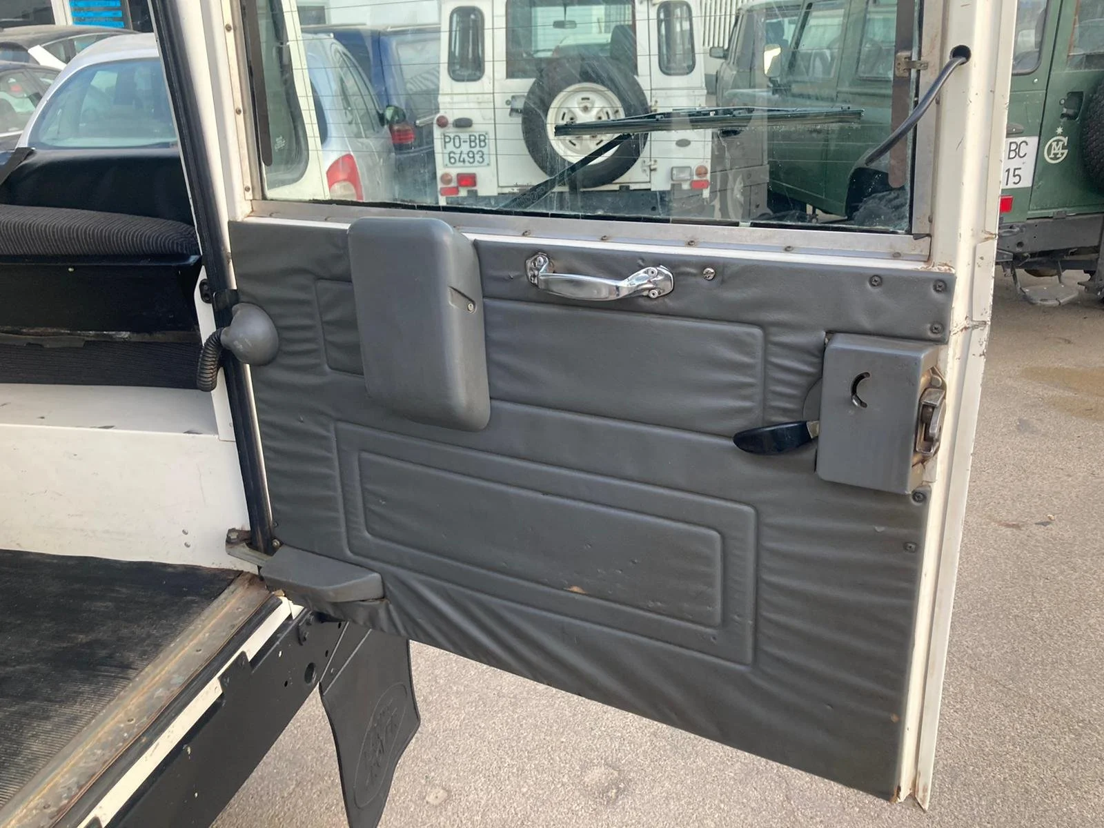 1996 Land Rover Defender 90 - Commonwealth Classics