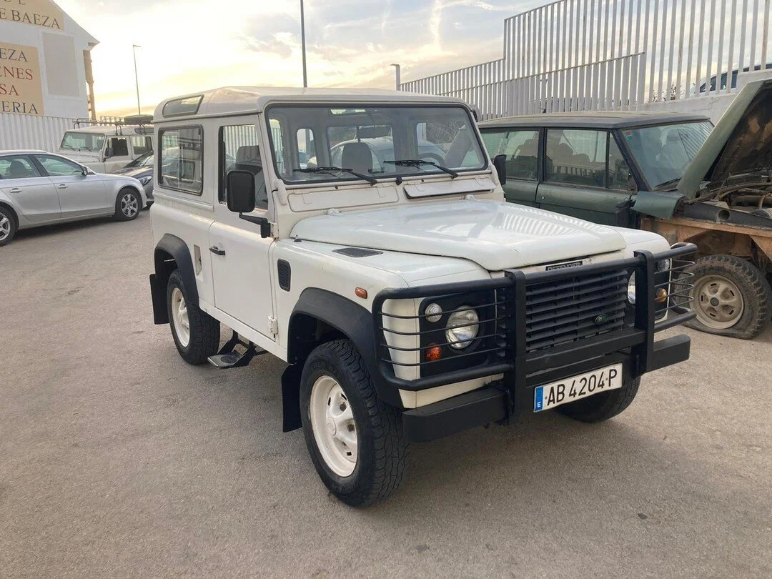 Commonwealth Classics - Specialists in Land Rover Defenders, Range ...