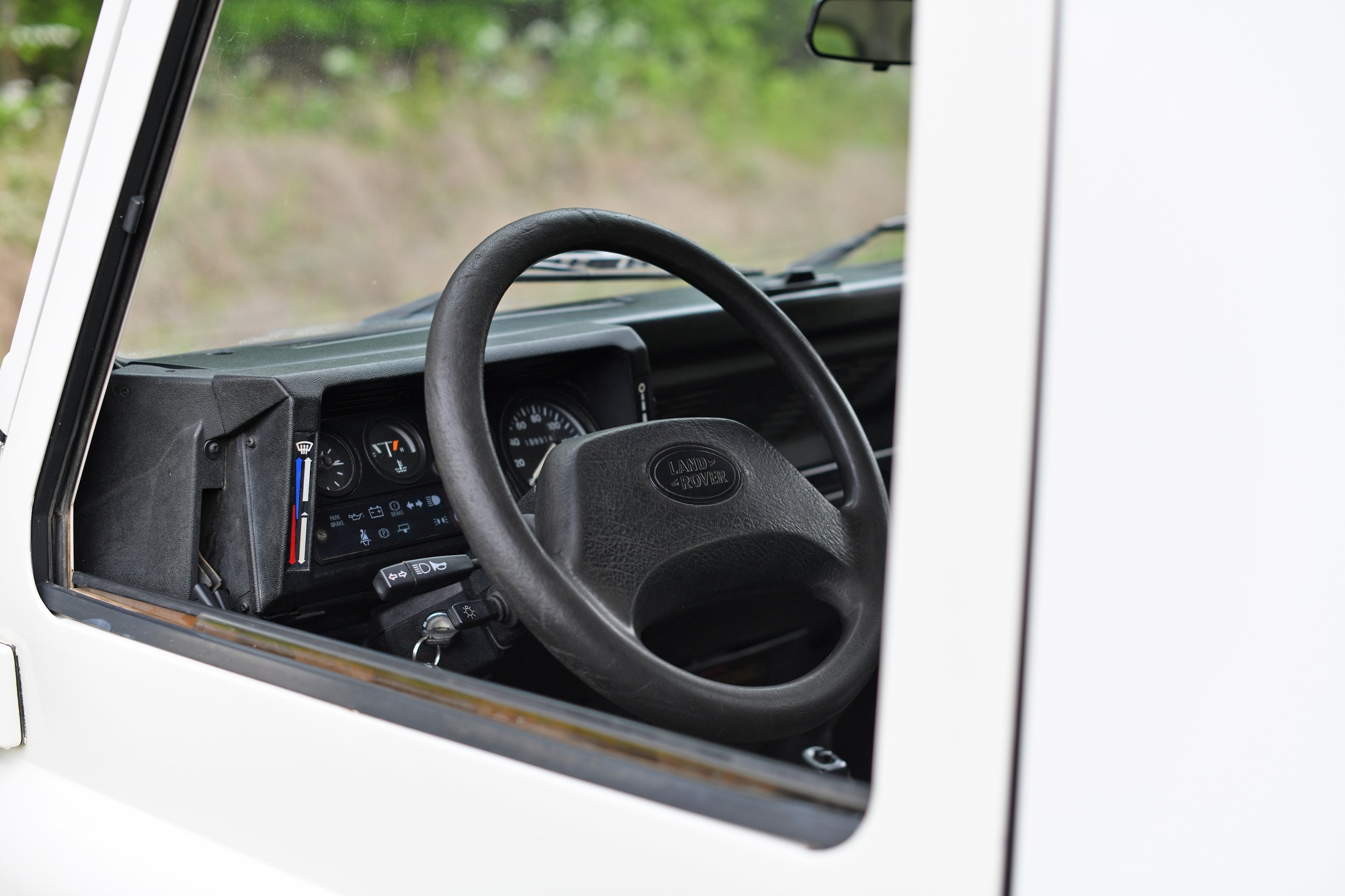 1996 Land Rover Defender 90 - Commonwealth Classics