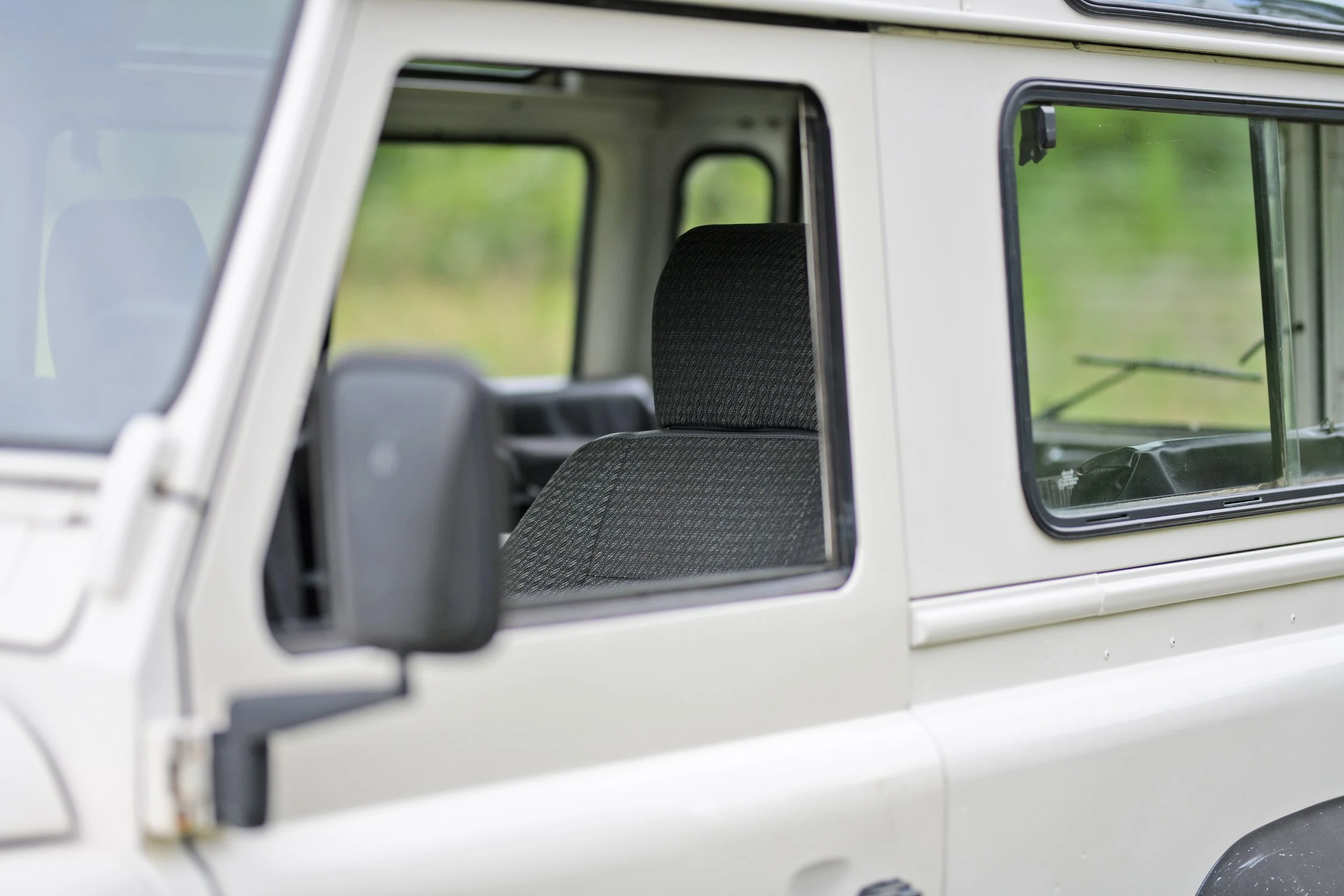1996 Land Rover Defender 90 - Commonwealth Classics