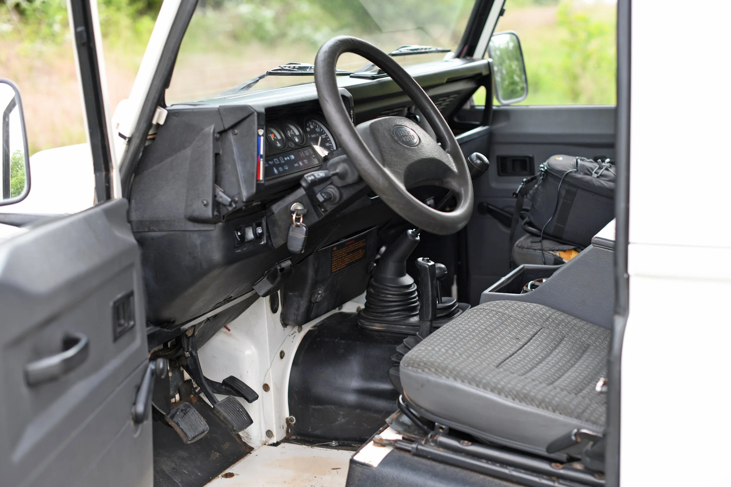 1996 Land Rover Defender 90 - Commonwealth Classics