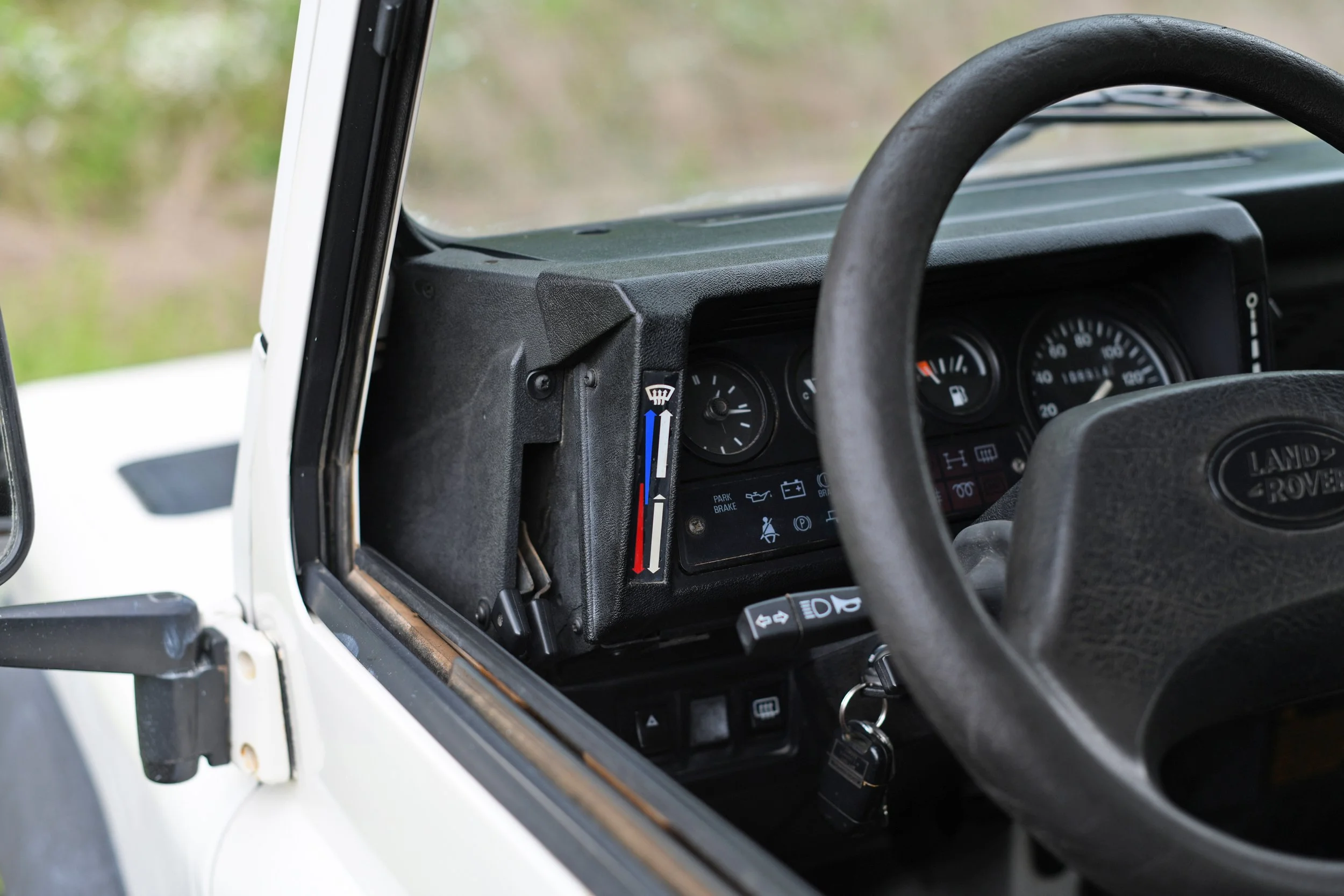 1996 Land Rover Defender 90 - Commonwealth Classics
