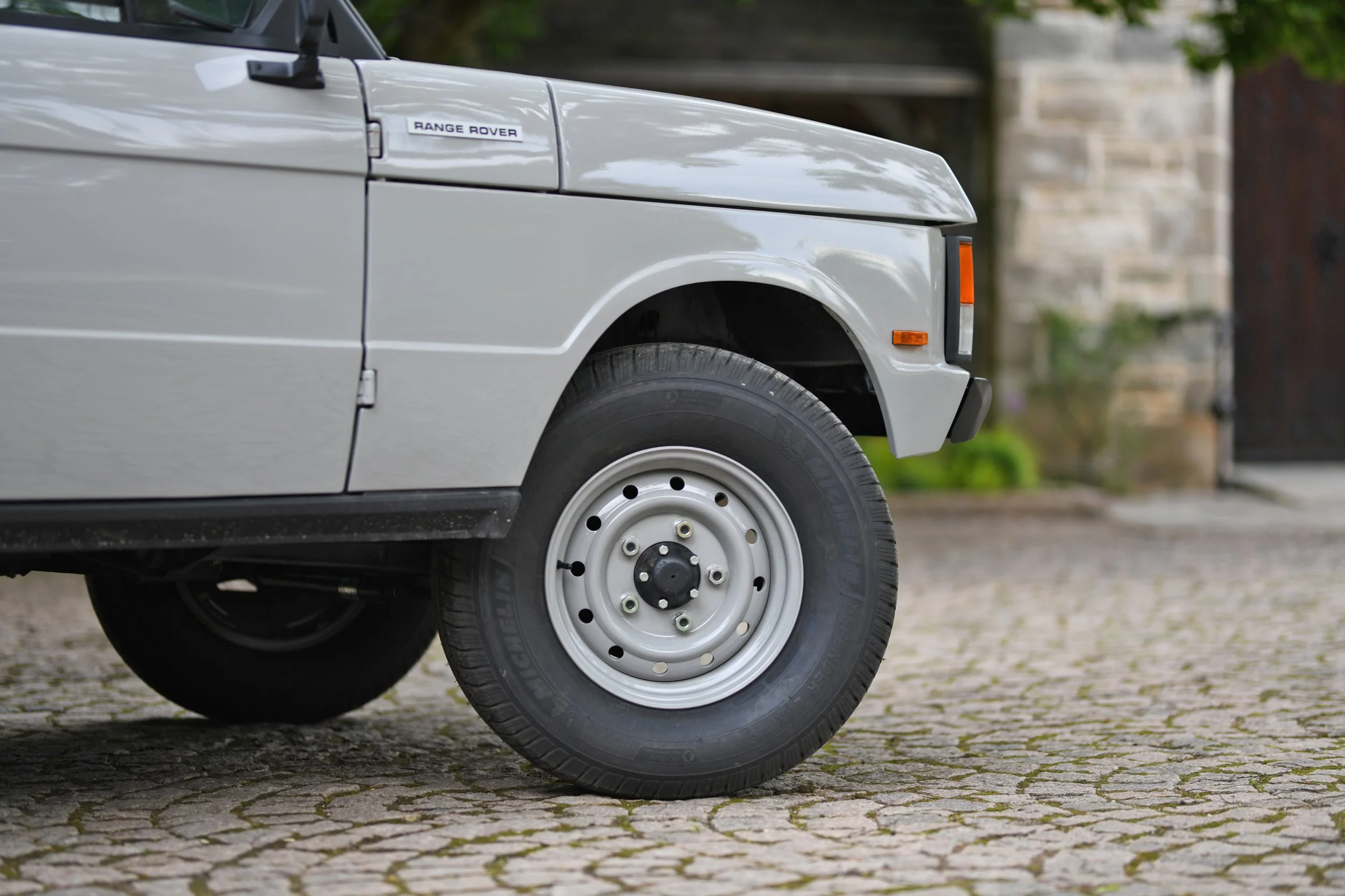 Restored two door Range Rover Classic - Commonwealth Classics