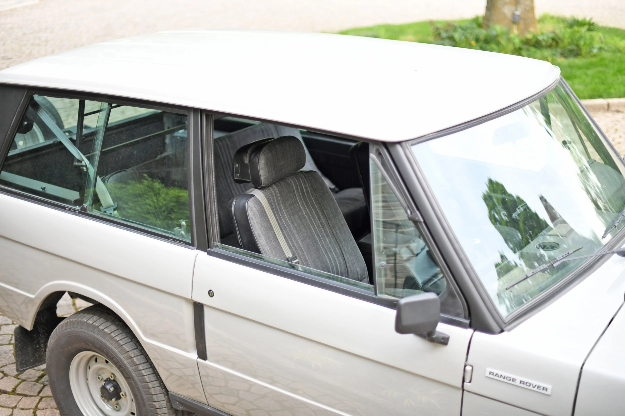 Restored two door Range Rover Classic - Commonwealth Classics