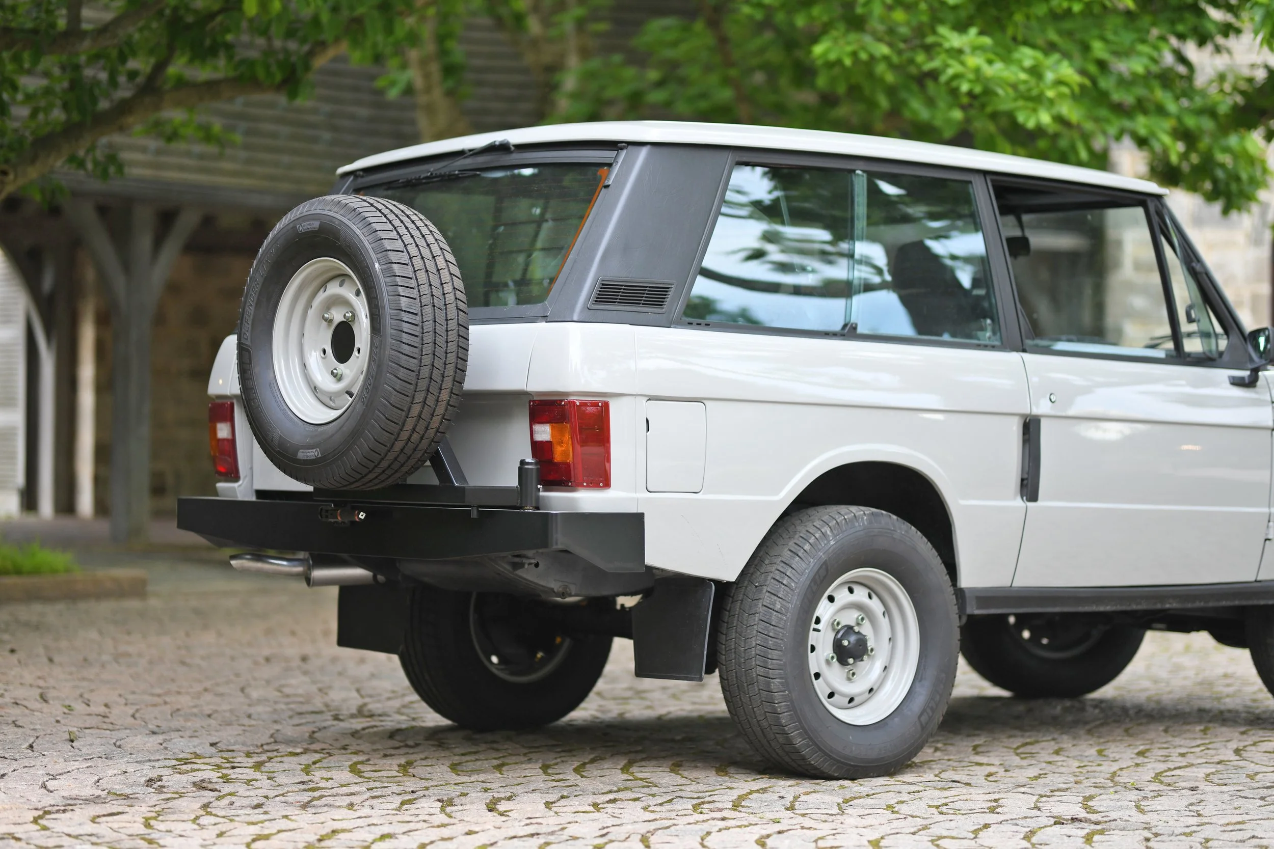 Restored two door Range Rover Classic - Commonwealth Classics