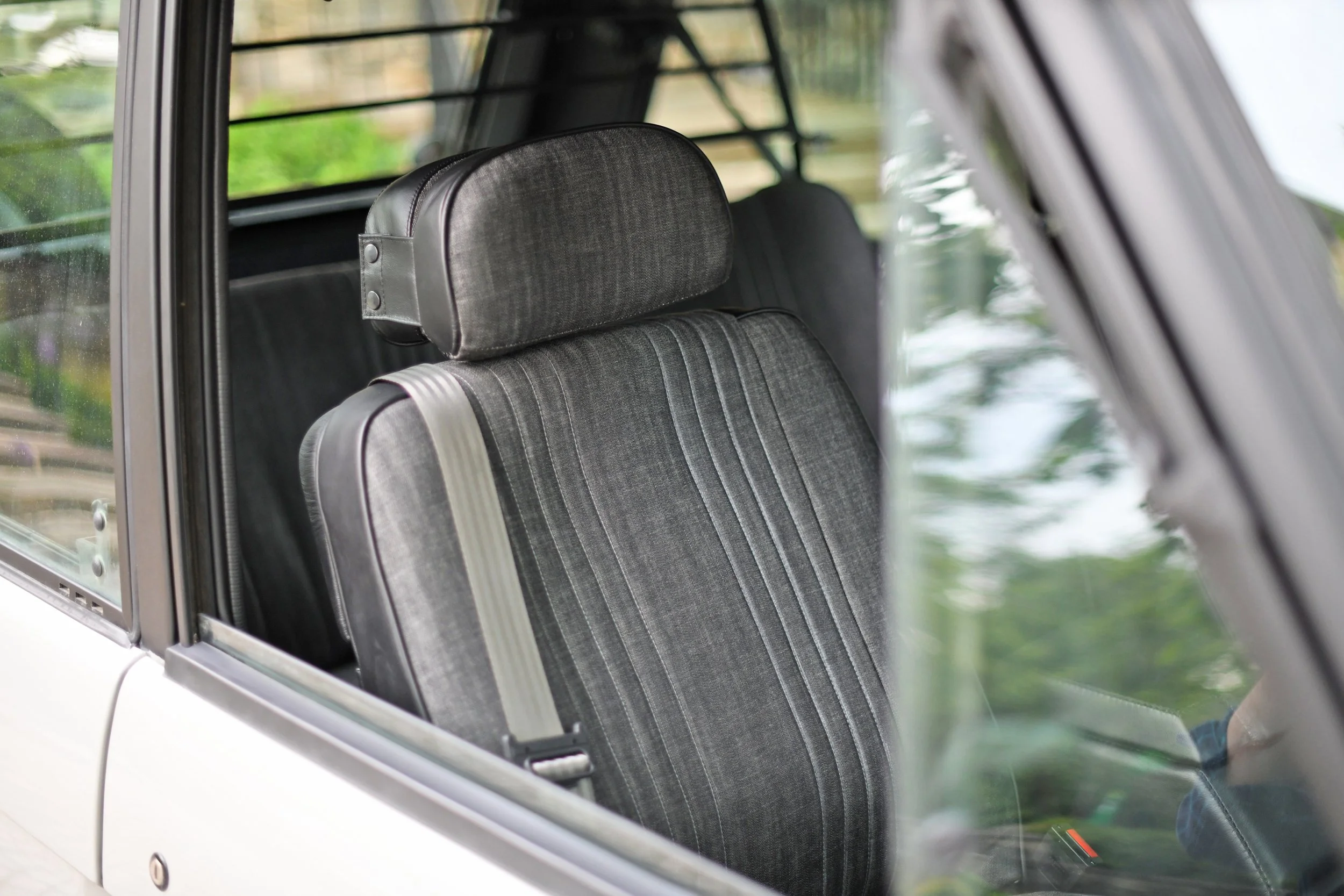 Restored two door Range Rover Classic - Commonwealth Classics