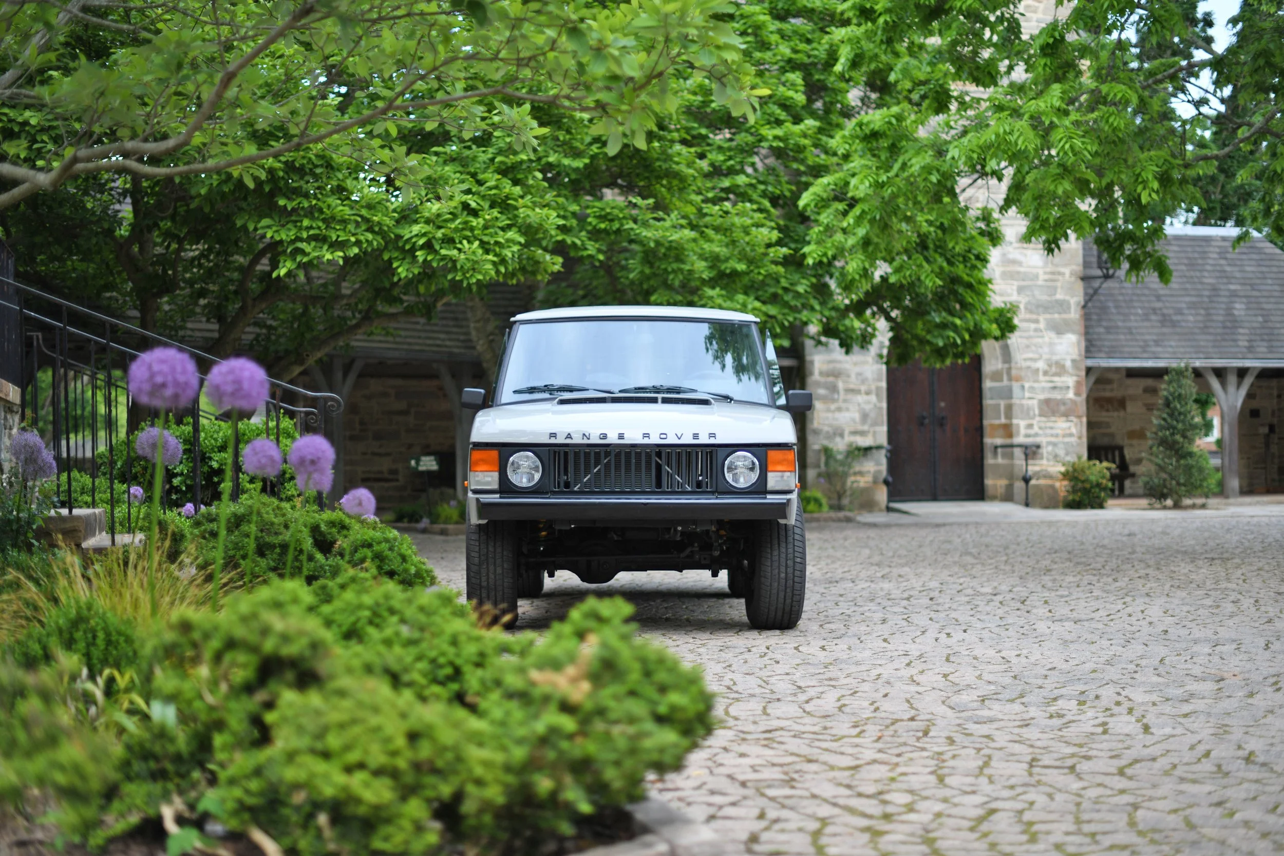 Restored two door Range Rover Classic - Commonwealth Classics